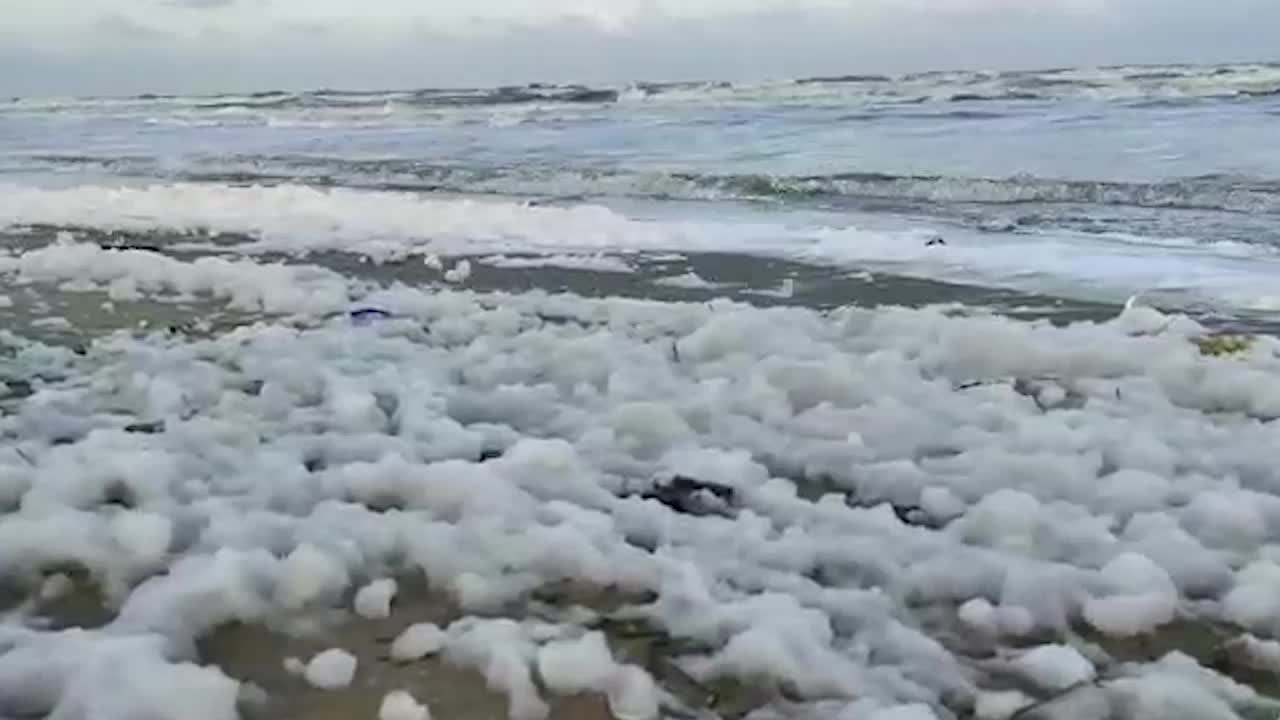 Popular India Beach Covered in Stinky, White Foam - Videos from The ...