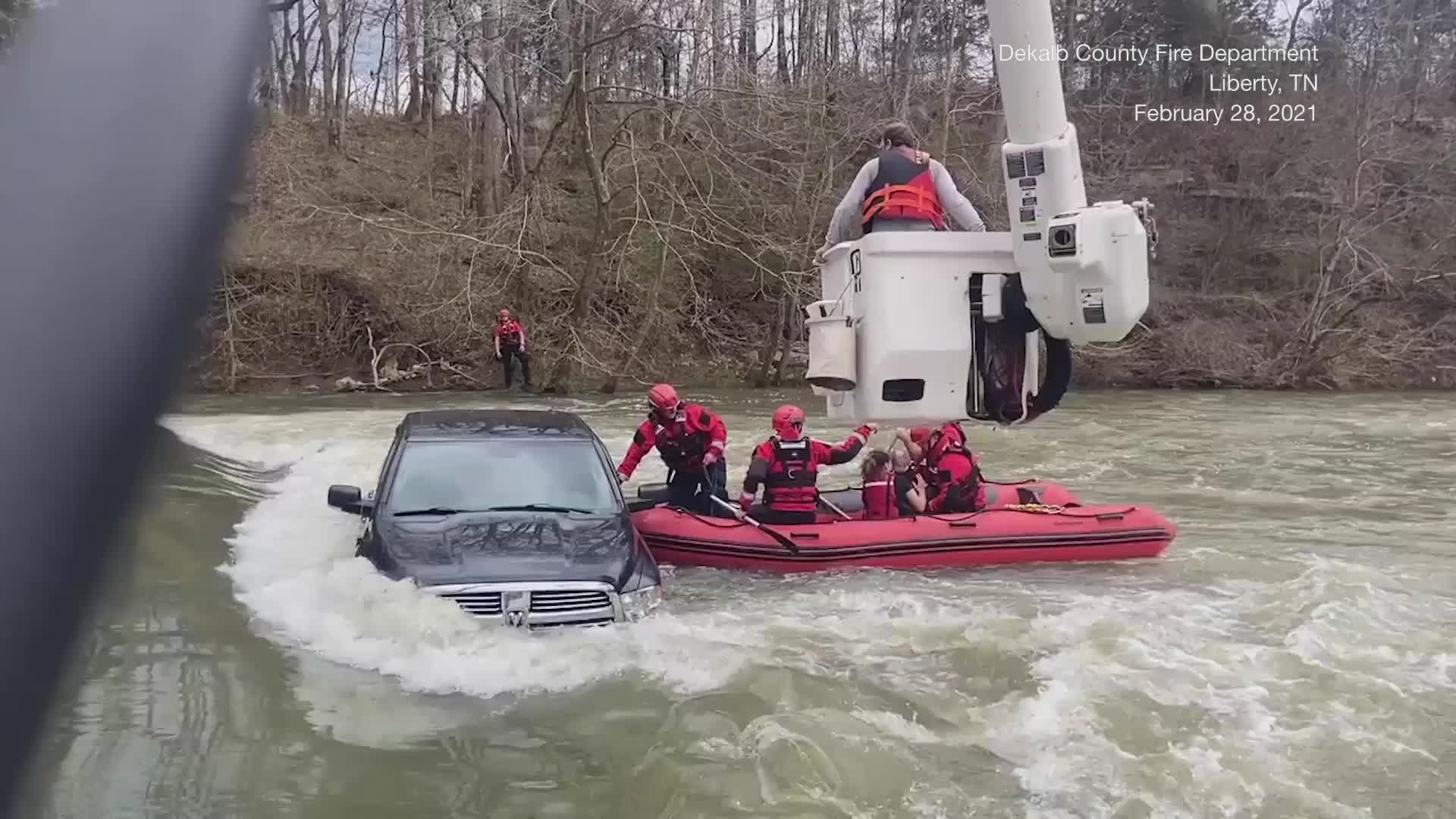Serious Multi State Flooding Closes Roads Forces Evacuations Videos