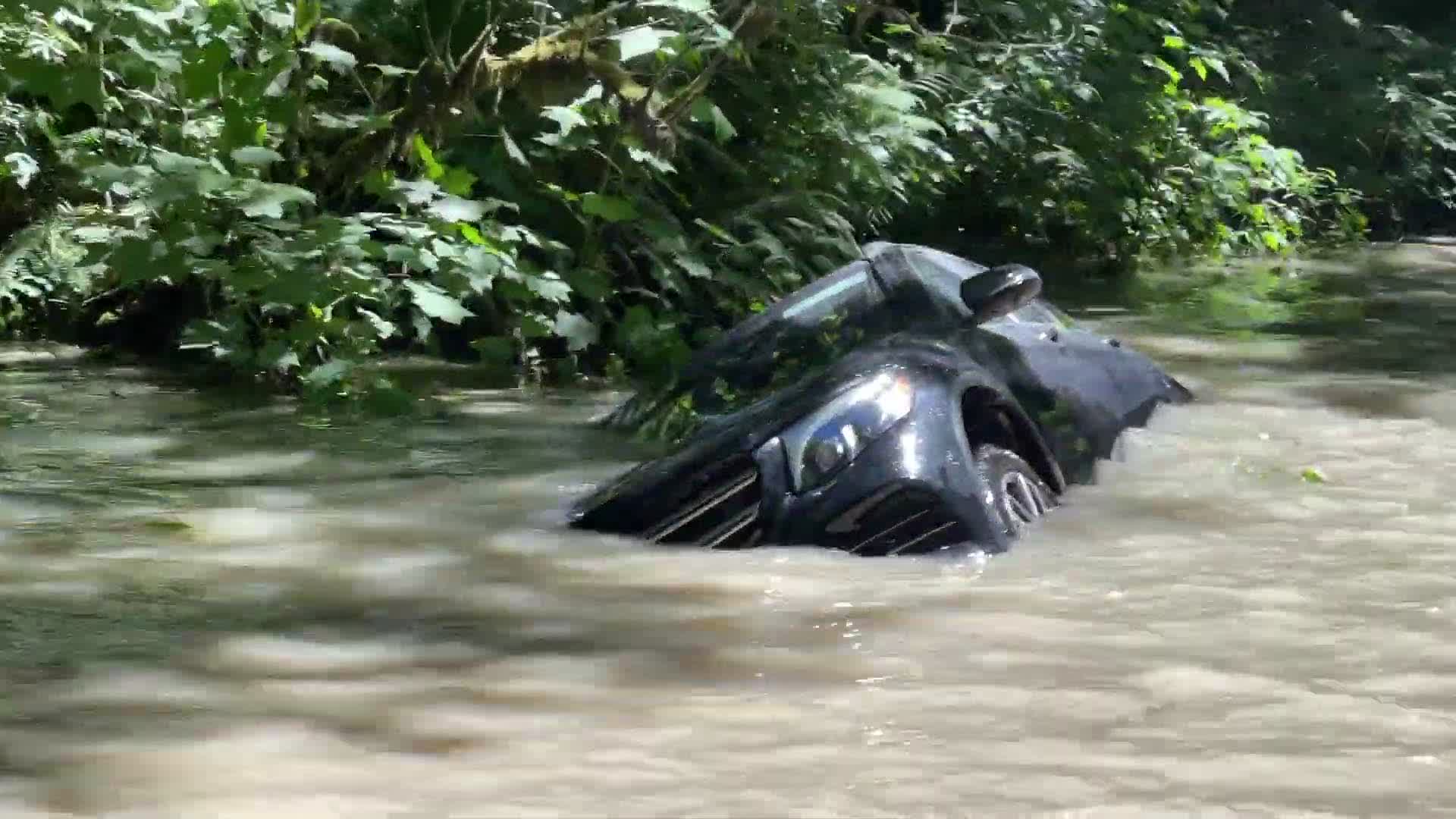 Heat Wave Causes Snowmelt Flooding - Videos from The Weather Channel