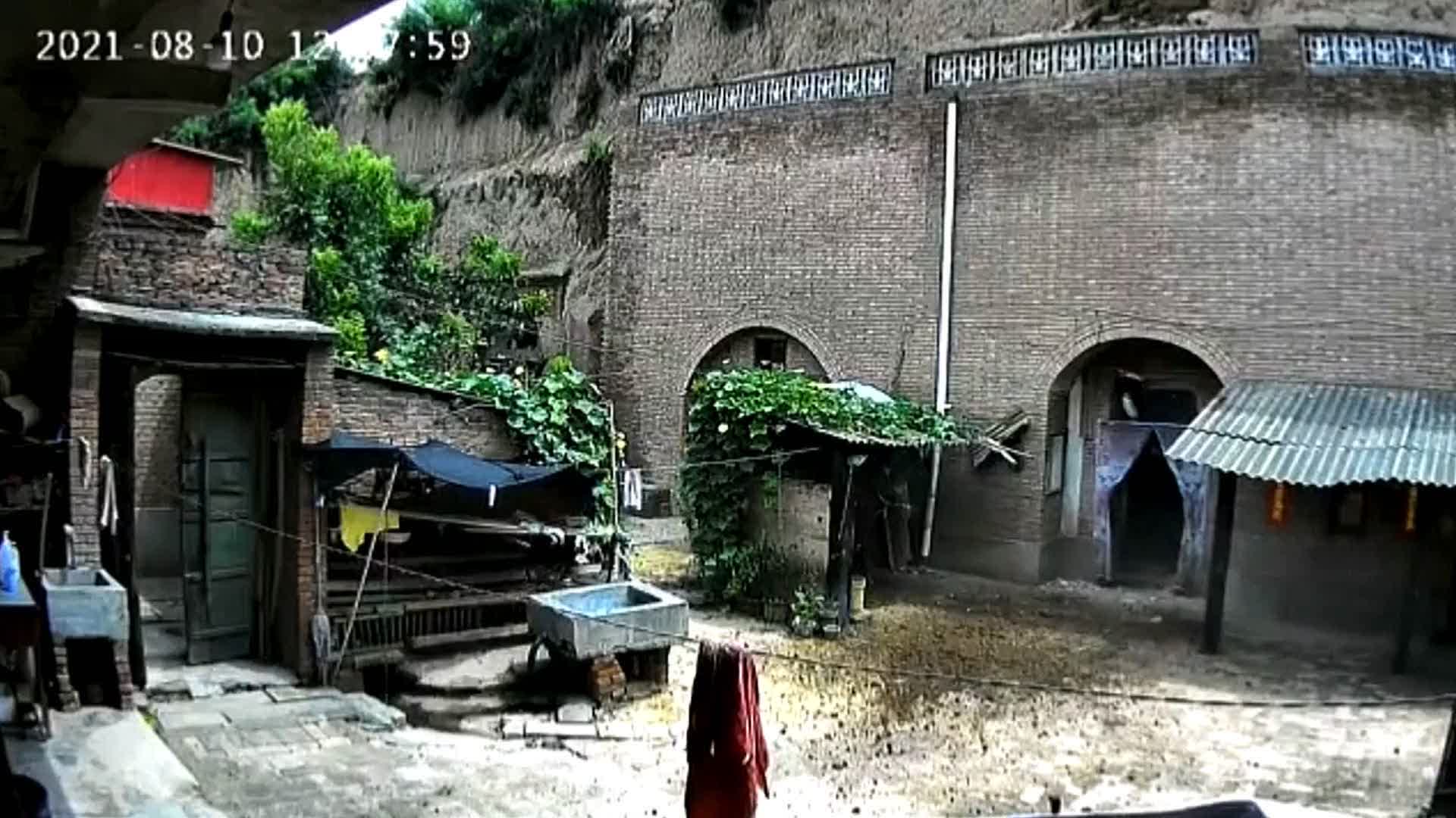 Crumbling Cave Caught on Video - Videos from The Weather Channel