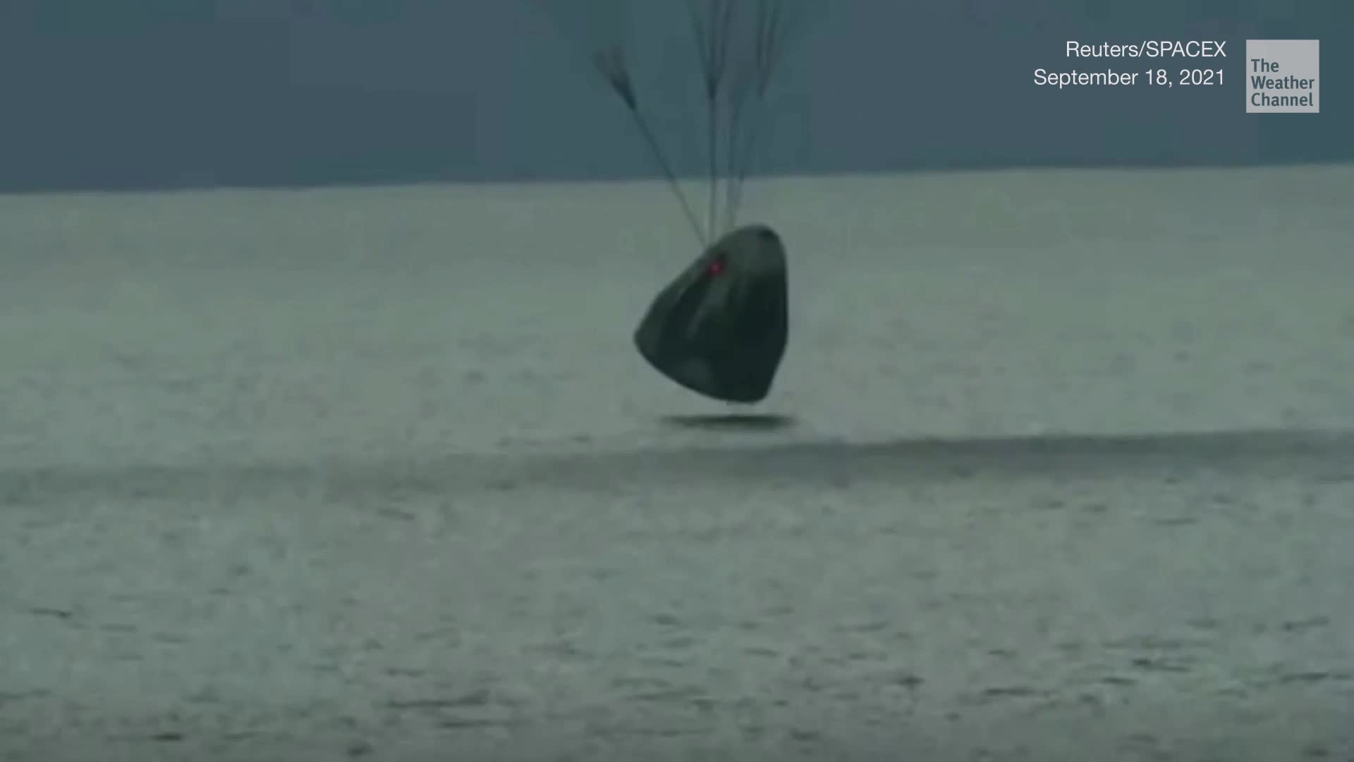 SpaceX Capsule Splashes Down, Four Civilians Return from Orbit - Videos ...