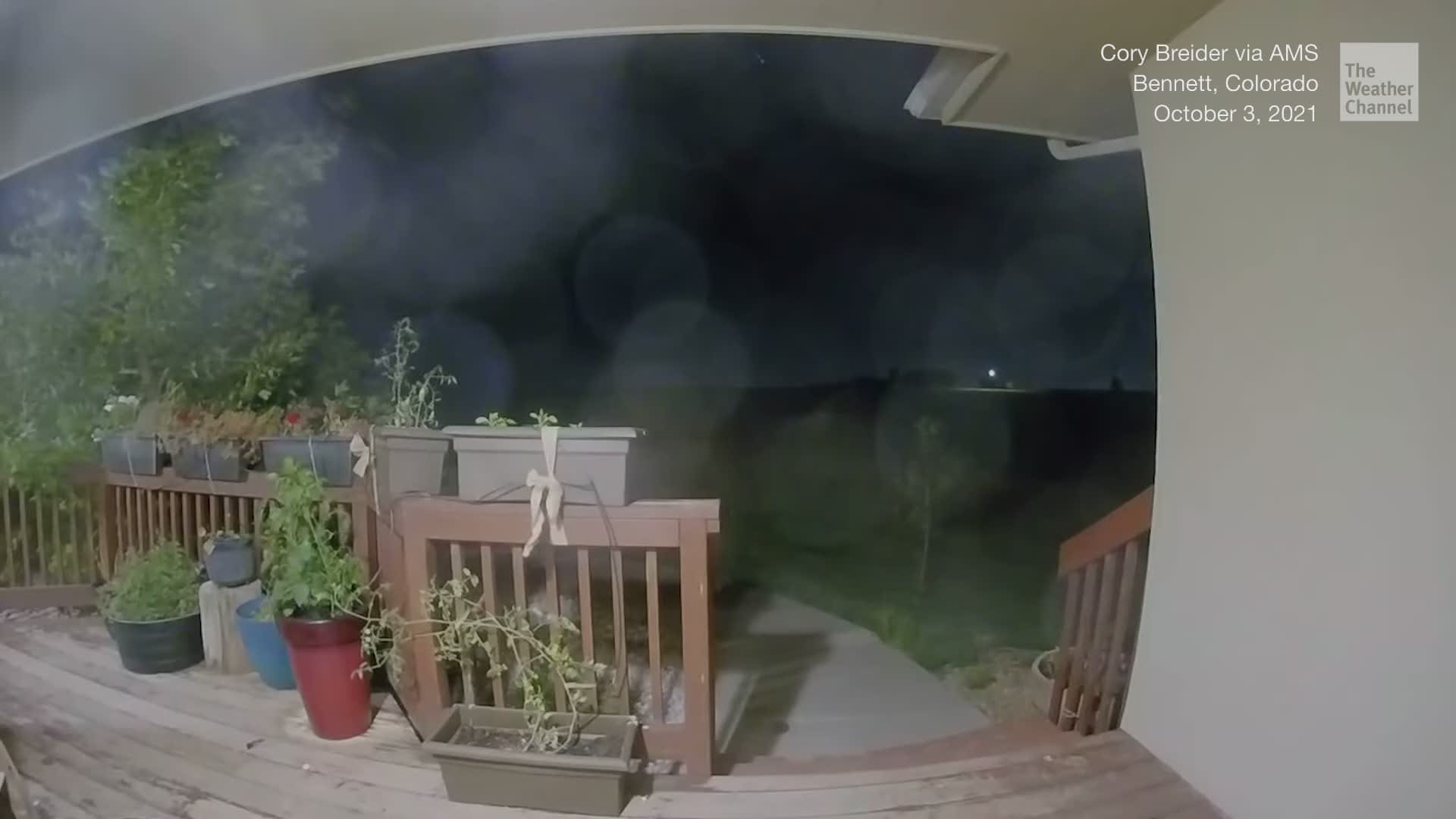 Fireball So Brilliant, It Charged Man's Solar Lights - Videos from The ...