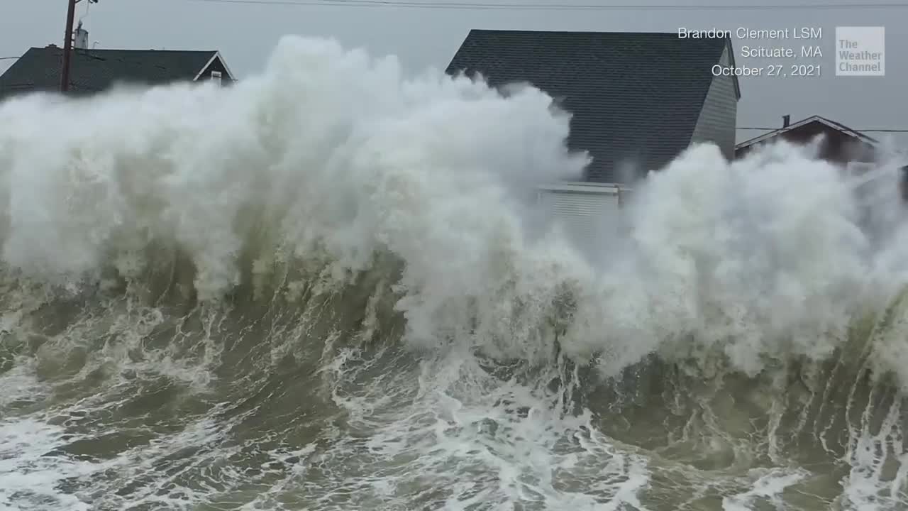 Seaside Homes Hammered By Giant Nor’easter Waves - Videos from The Weather Channel
