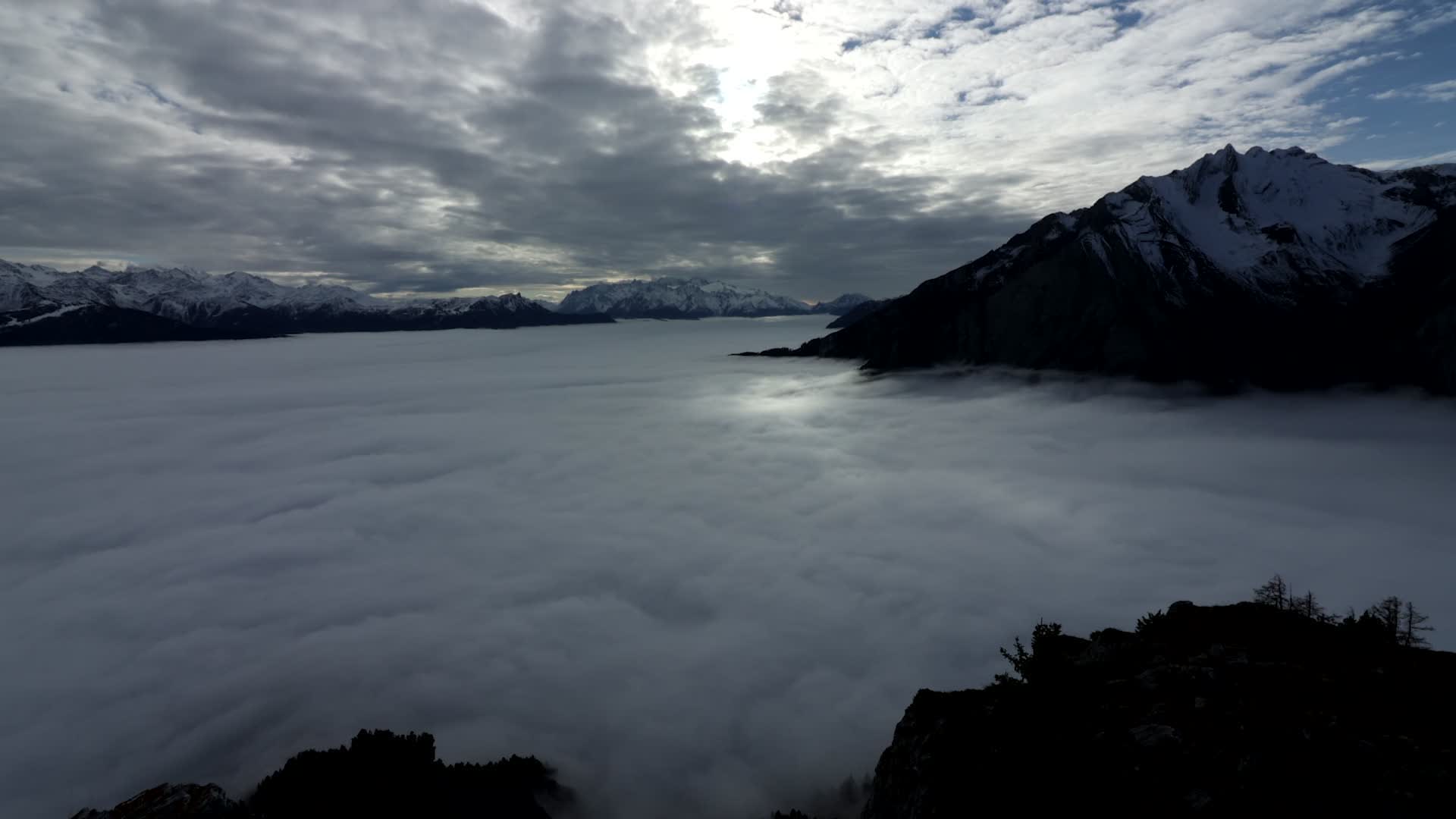 Weekend Wonder: Flowing Stratus Clouds in Alps - Videos from The ...