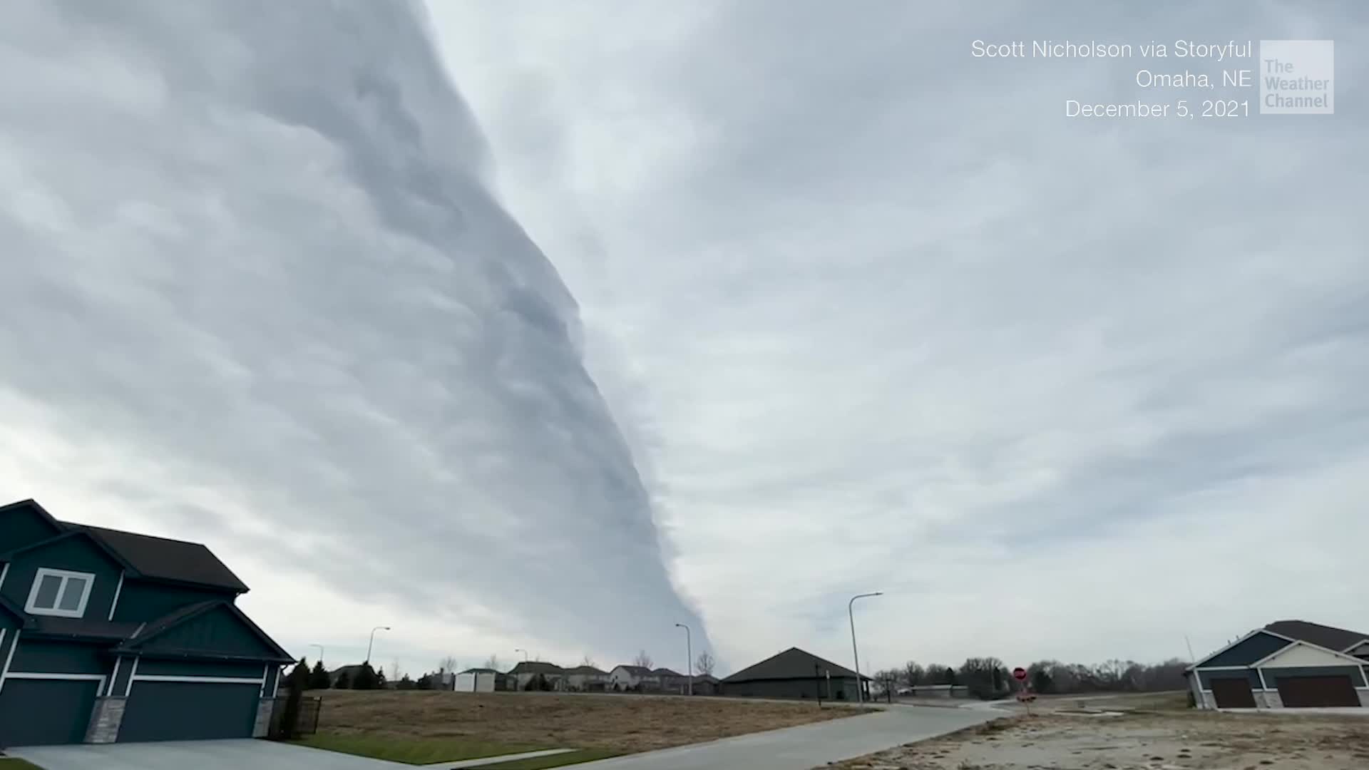 Cloud Wasn’t Bringing Rain, It Was Bringing 30-Degree Temp Drop ...