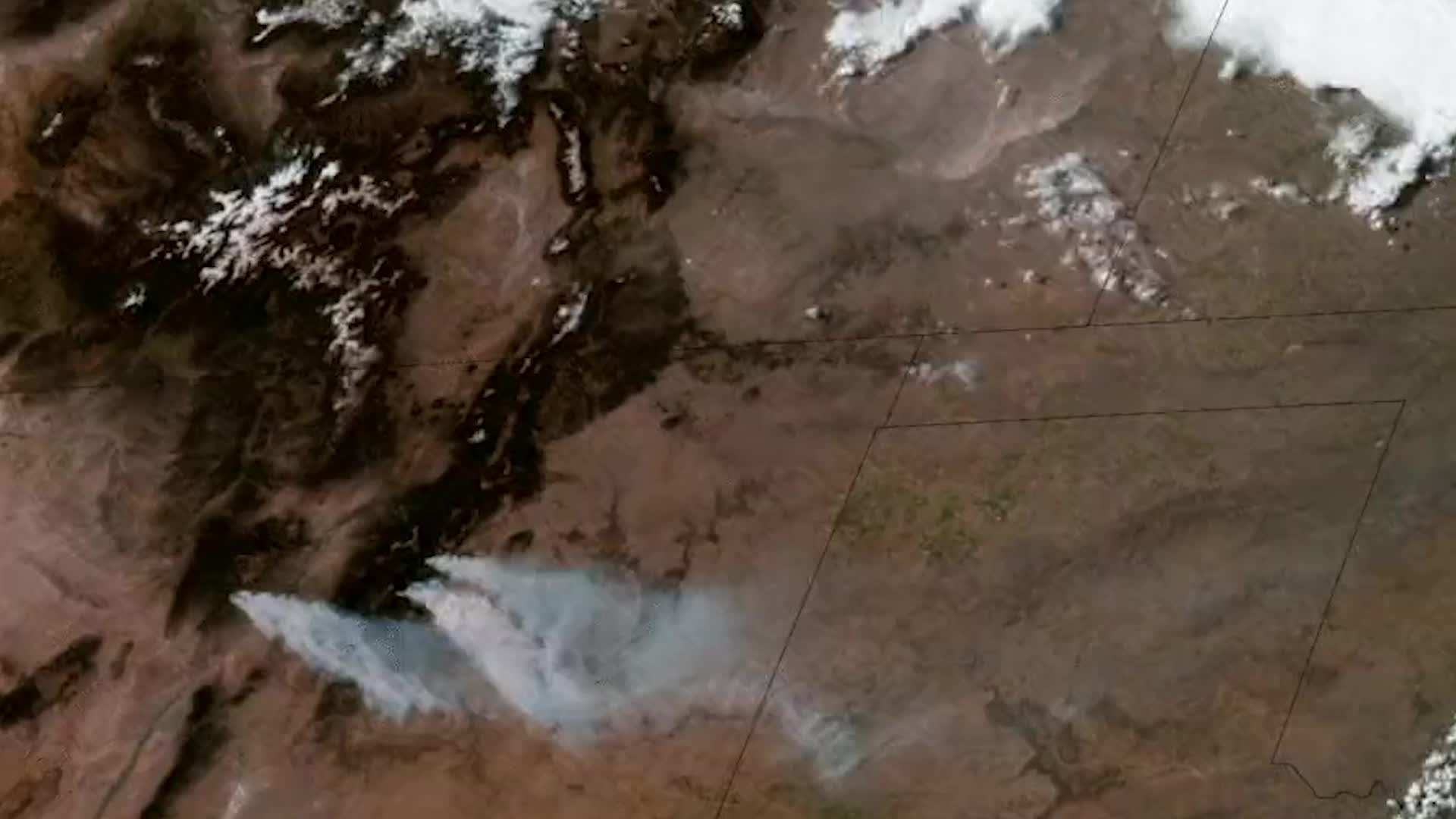 Smoke and Dust Storm Colliding - Videos from The Weather Channel