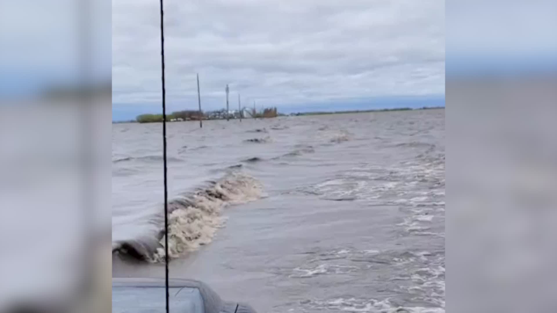 Flooding Makes Farm Look Like Ocean - Videos from The Weather Channel