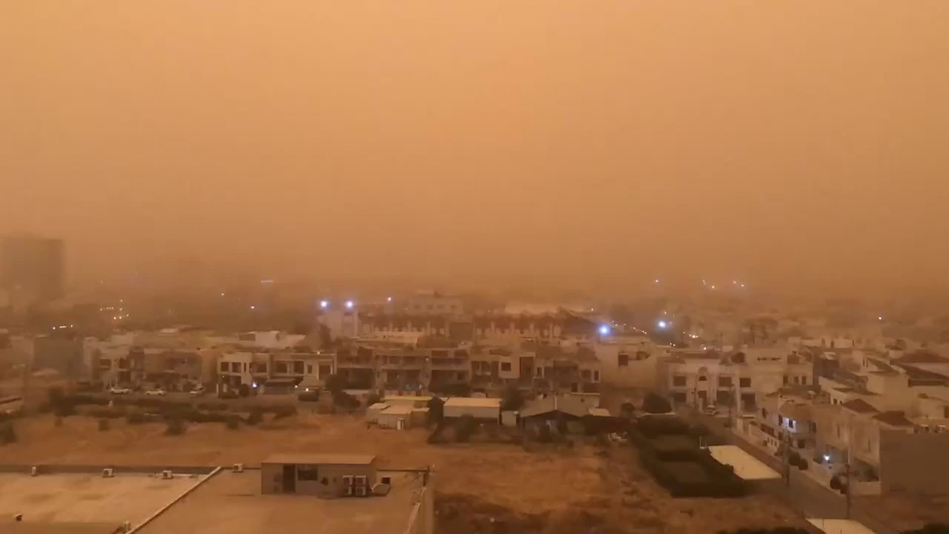Dust Storm Blankets City, Slowing Traffic And Closing Shops - Videos ...