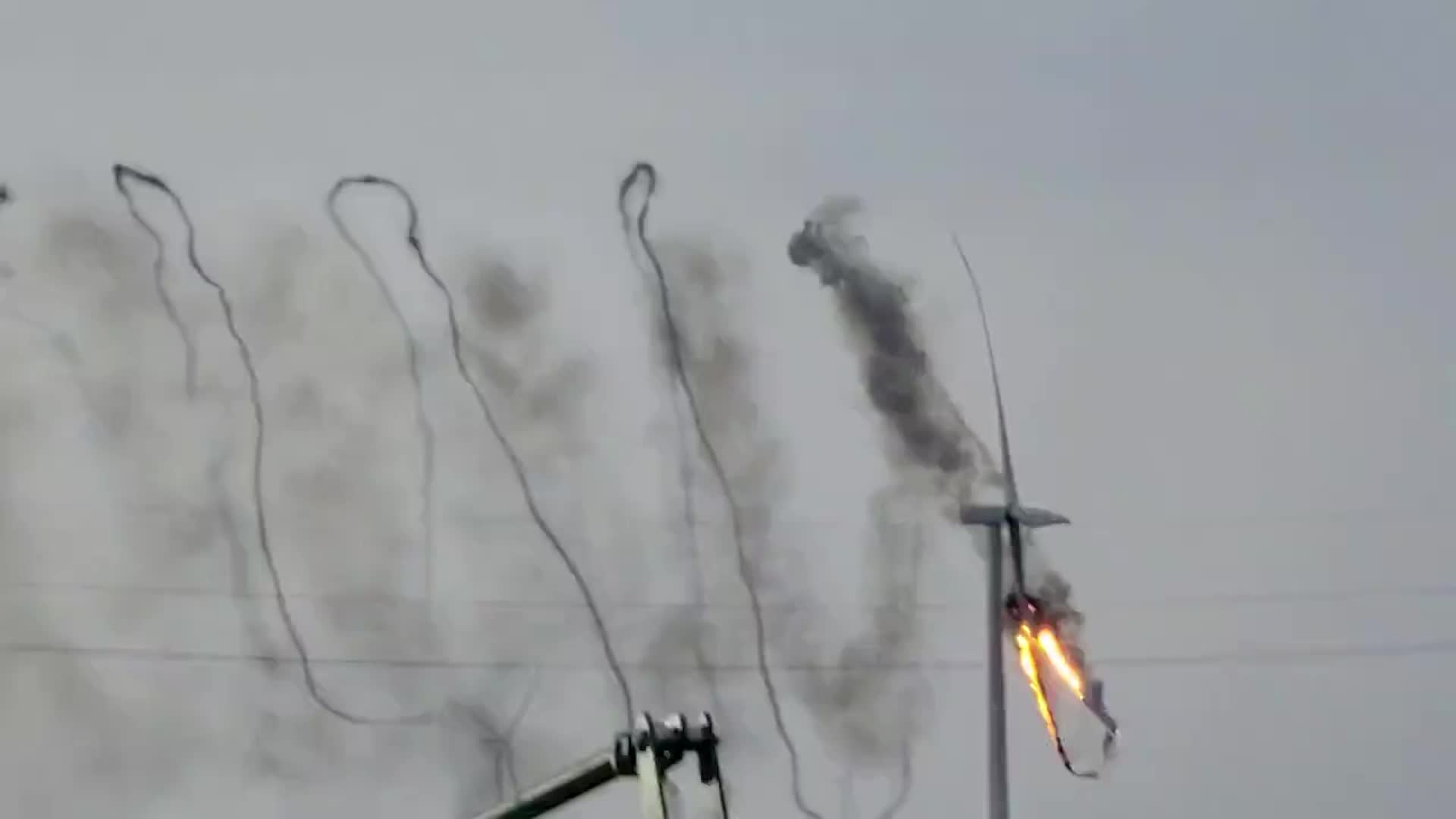 Wind Turbine Struck By Lightning in Texas - Videos from The Weather Channel