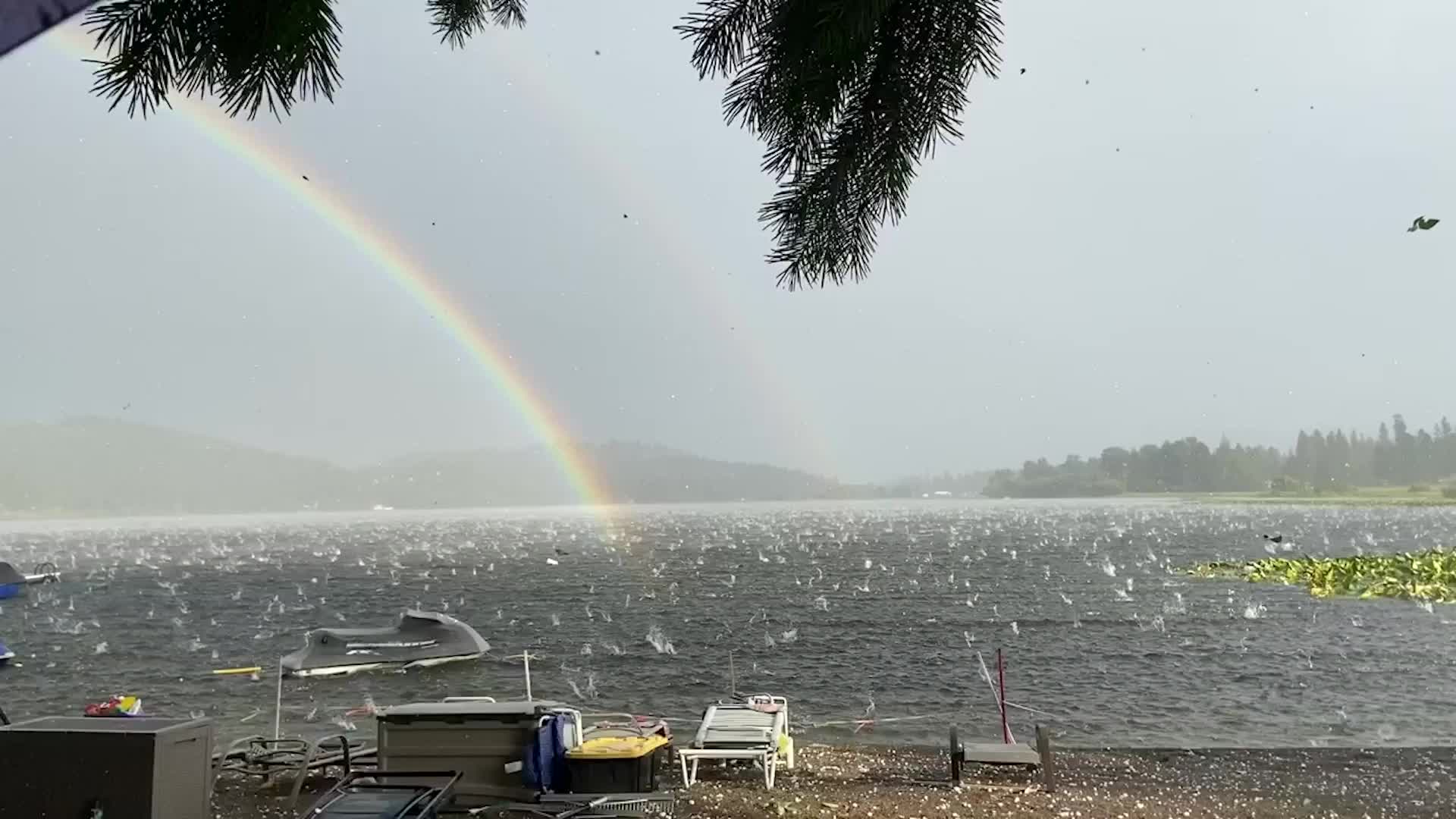 Tormenta de granizo y doble arcoíris - Videos de The Weather Channel