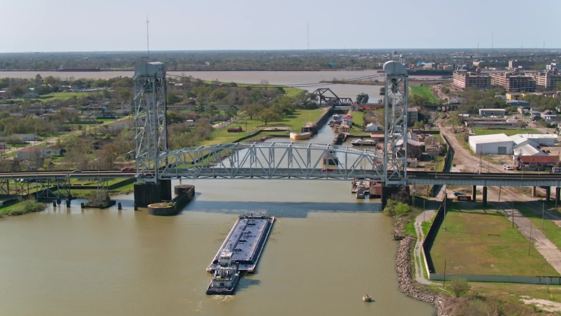 Low Water In Mississippi River Causing Problems - Videos from The ...