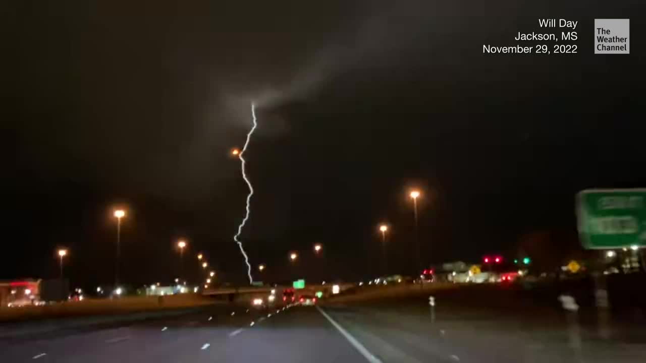 Tornadoes Rip Across Parts Of Mississippi And Louisiana - Videos from ... Tornadoes Rip Across Parts Of Mississippi And Louisiana - Videos from ...