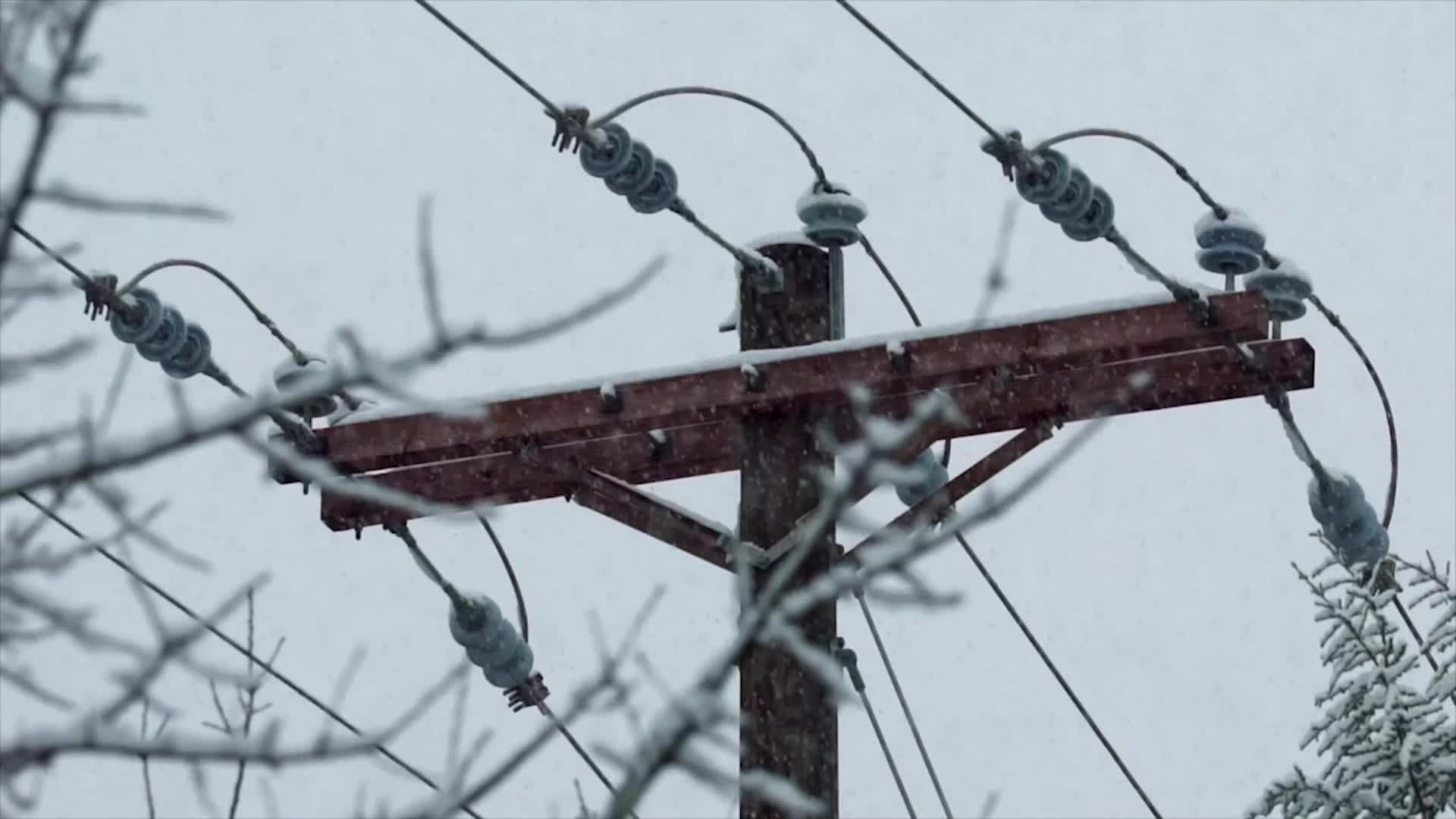 Surviving A Winter Power Outage - Videos from The Weather Channel