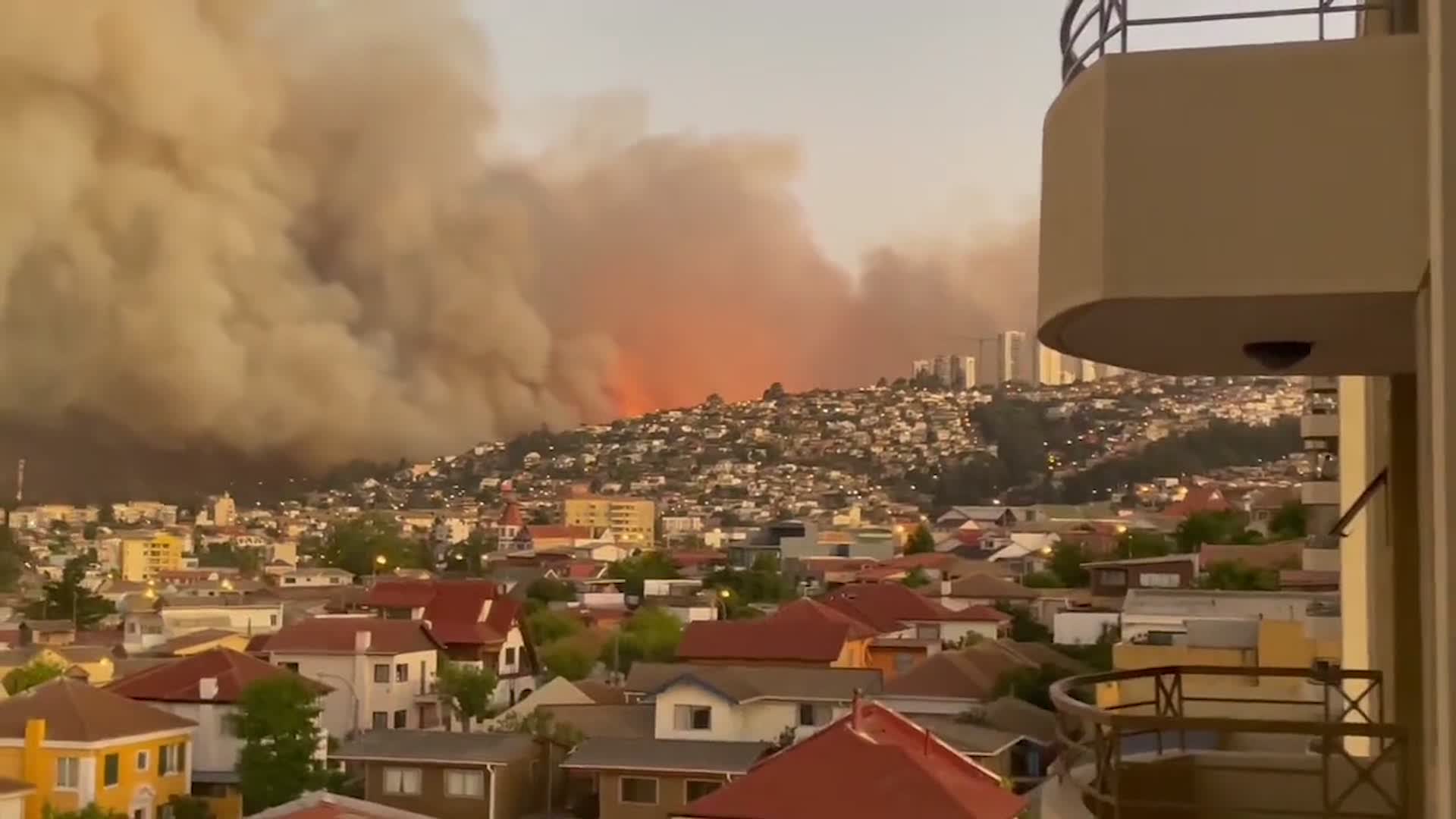 At Least 2 Dead In Chilean Wildfire - Videos from The Weather Channel