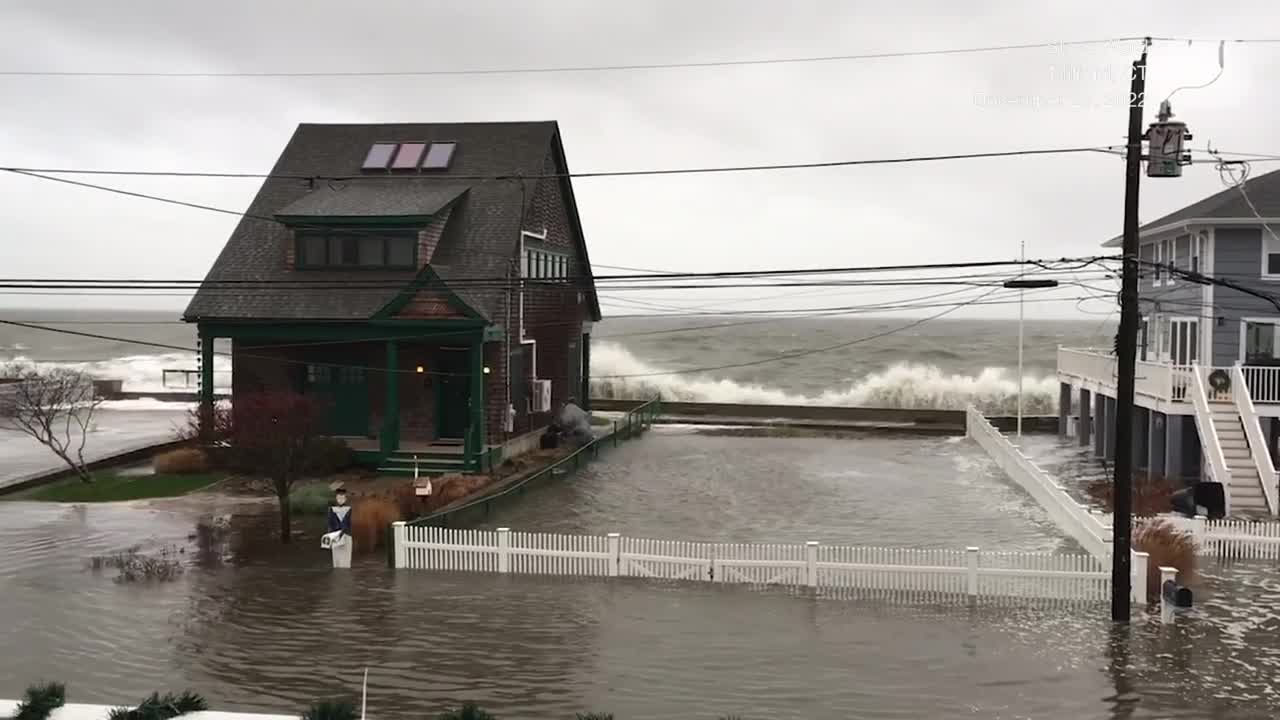 Elliott’s Northeast Coastal Flooding Worsens - Videos from The Weather ...