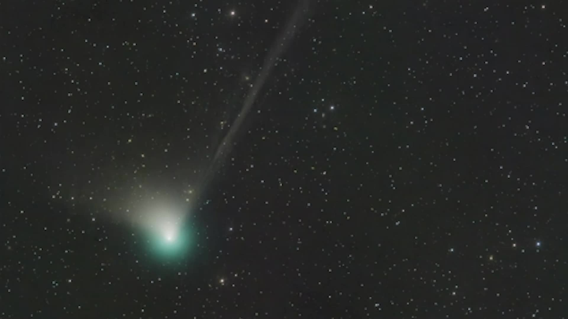 See The Green Comet Next To Mars Right Now - Videos from The Weather Channel