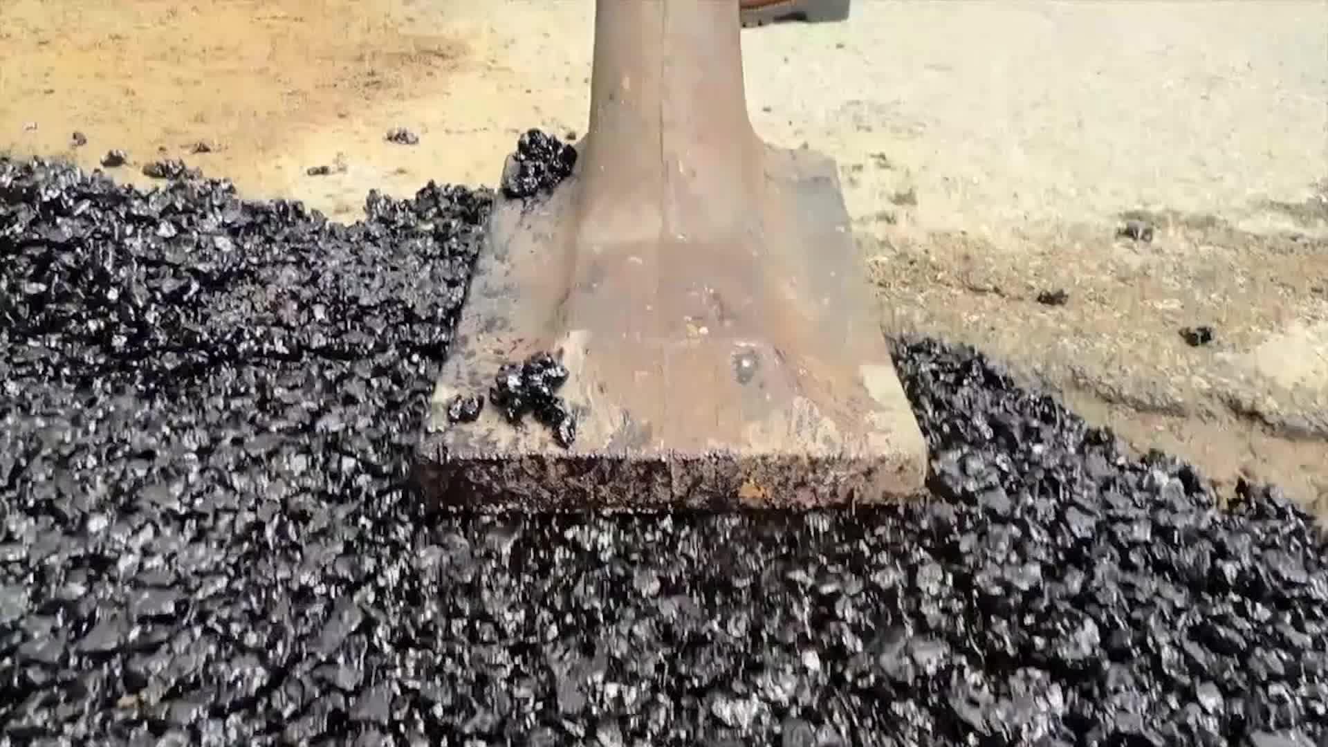 Arnold Fixes Pothole In LA Himself - Videos from The Weather Channel