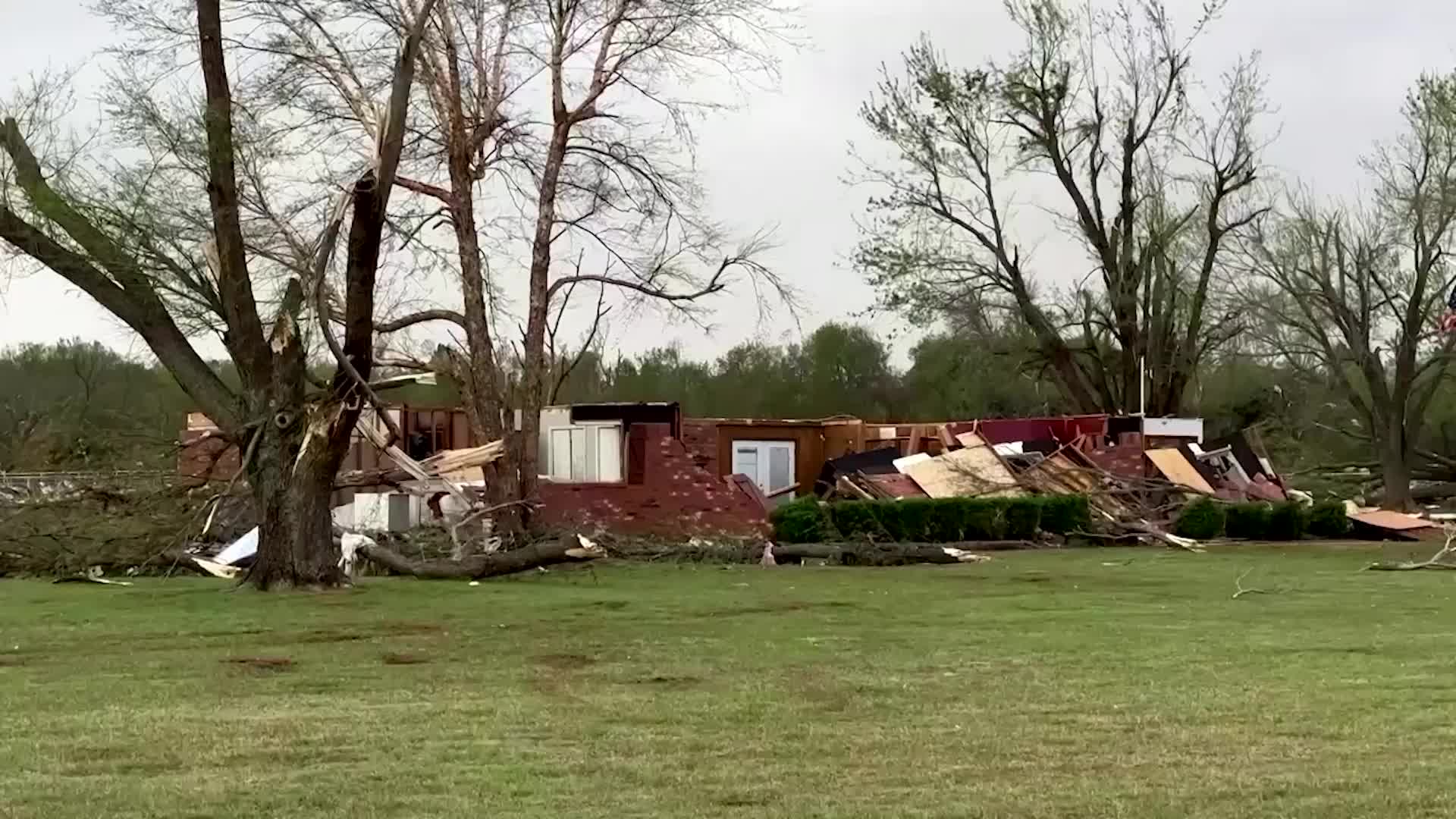 Tornado Survivor Describes Experience Of Riding Out The Storm - Videos from The Weather Channel