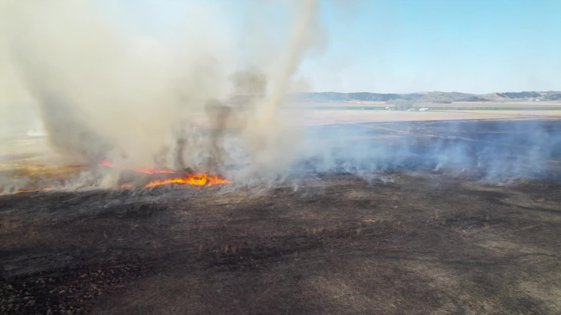 Fire Whirls Break Out In Iowa - Videos from The Weather Channel