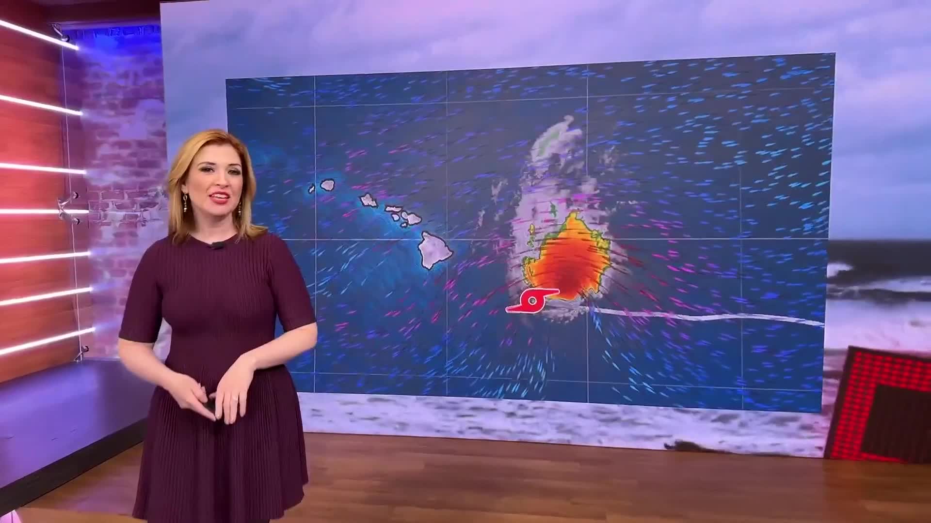 Tropical Storm Calvin Nears Hawaii - Videos from The Weather Channel