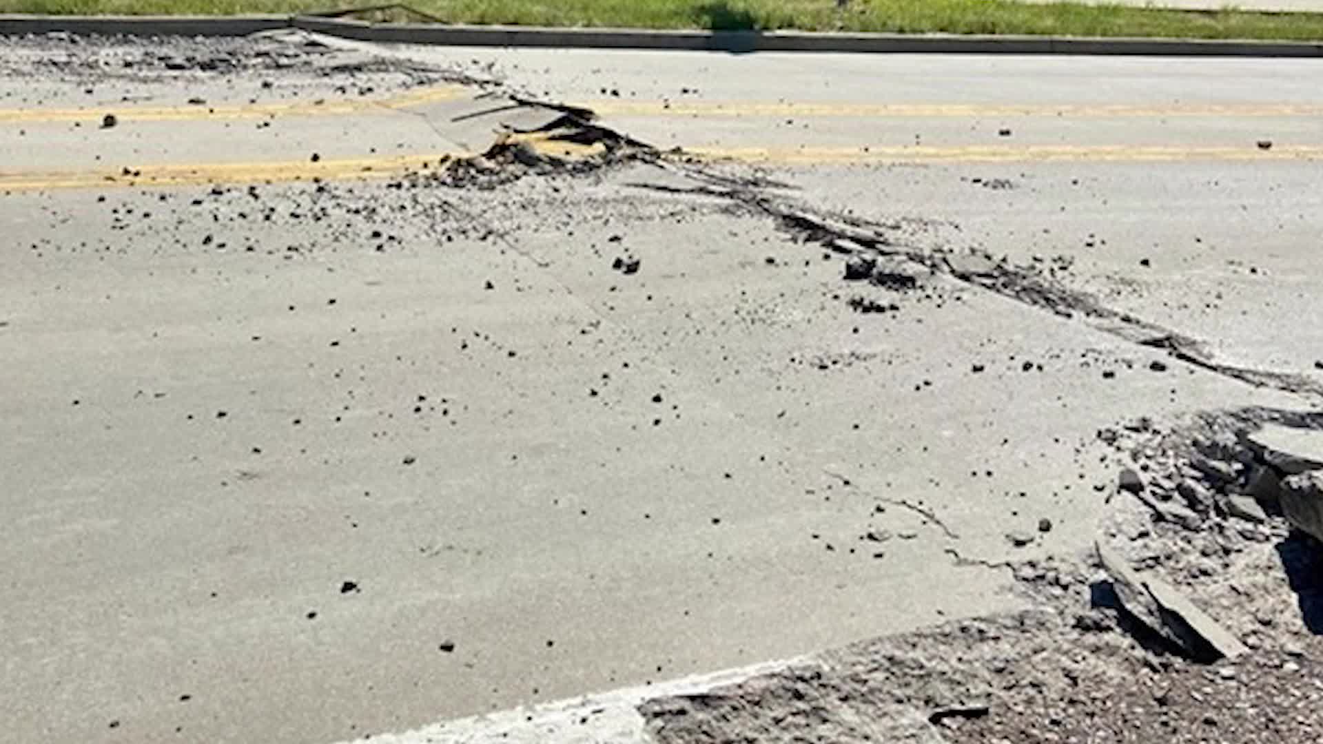 Roads Buckling Under Extreme Heat - Videos from The Weather Channel