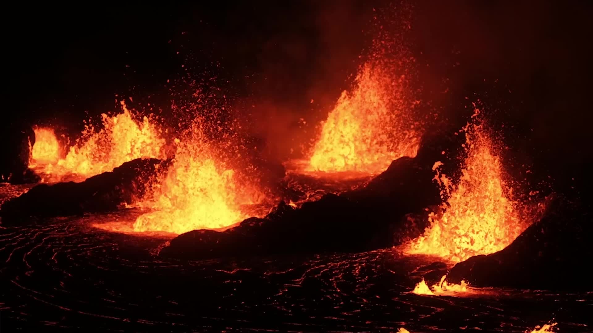 Drone Flies Above Remarkable Eruption - Videos from The Weather Channel