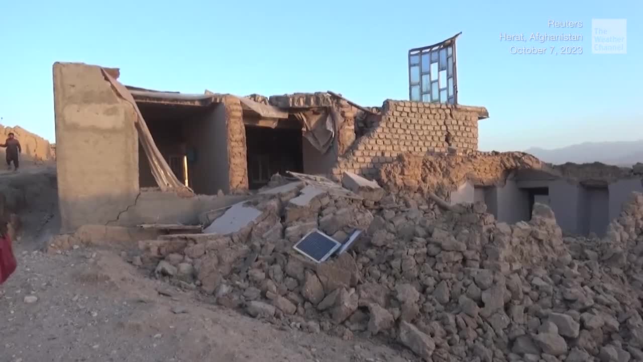 Dozens Dead After 2 Magnitude 6.3 Quakes - Videos from The Weather Channel