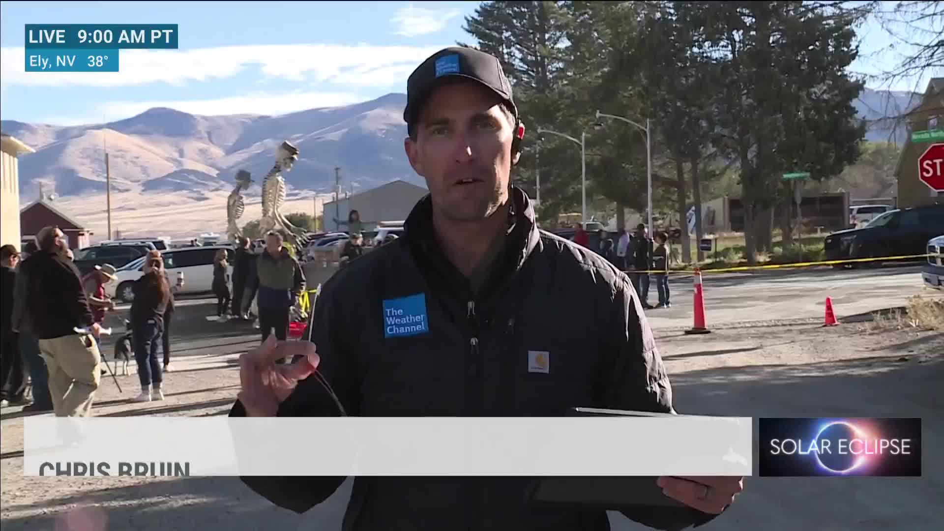 Watching Eclipse In Ely, Nevada - Videos from The Weather Channel