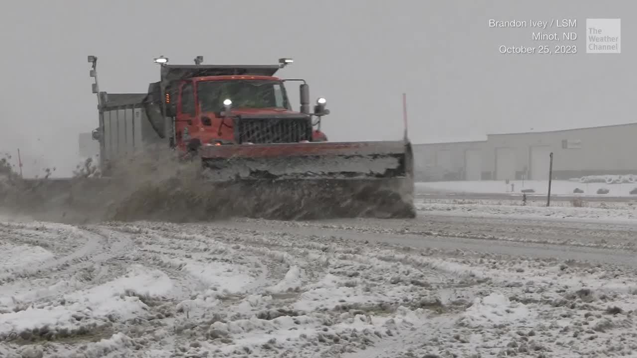 First Snow Of Season Closes Roads - Videos from The Weather Channel