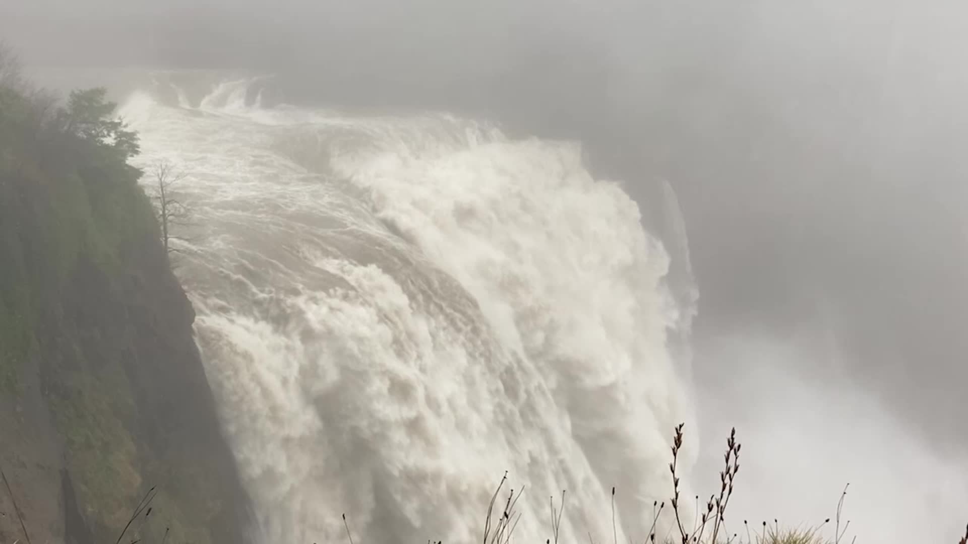 Waterfall Rages Amid Pacific NW Flooding - Videos from The Weather Channel