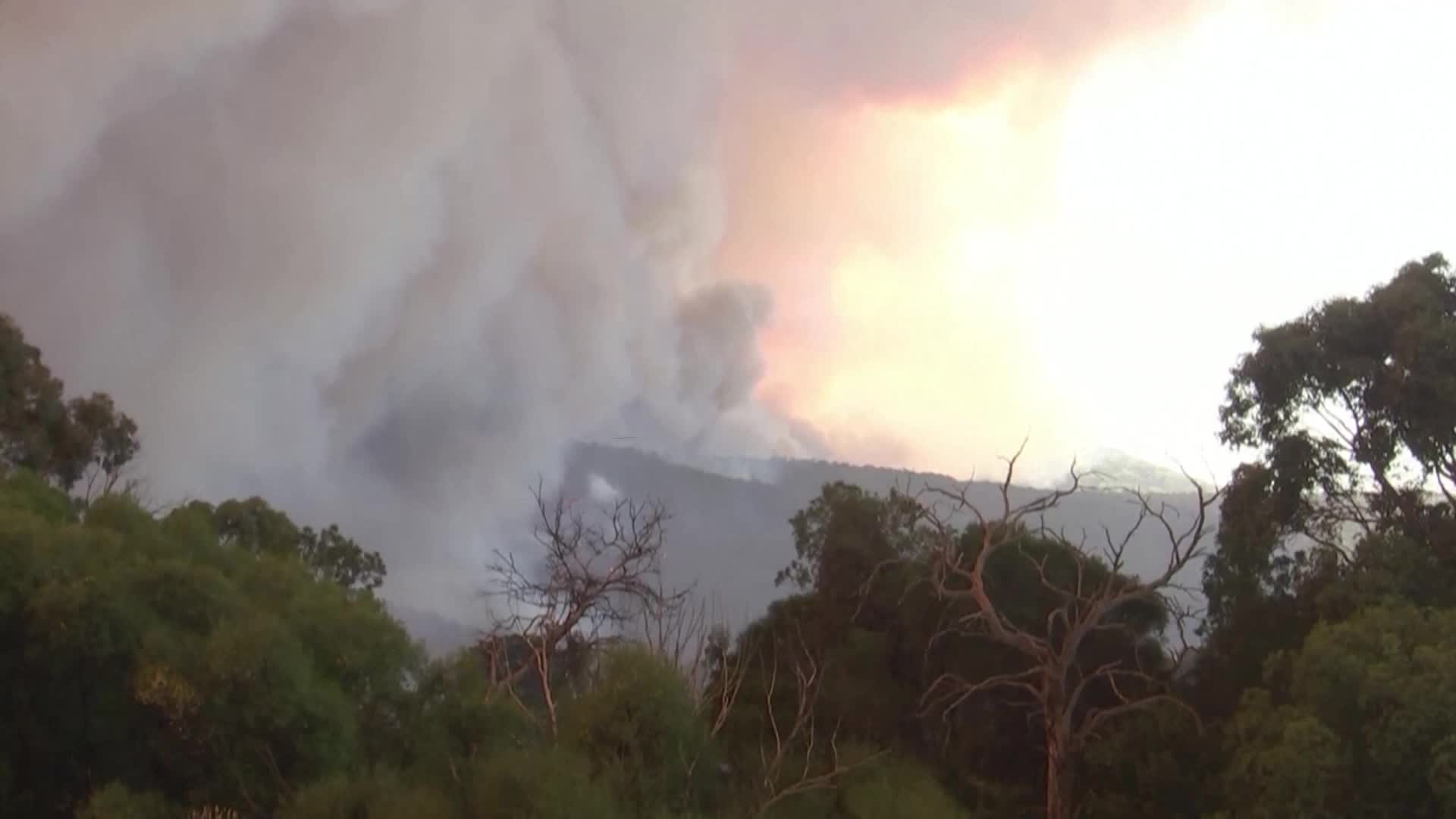 Thousands In Path Of Raging Bushfire - Videos from The Weather Channel
