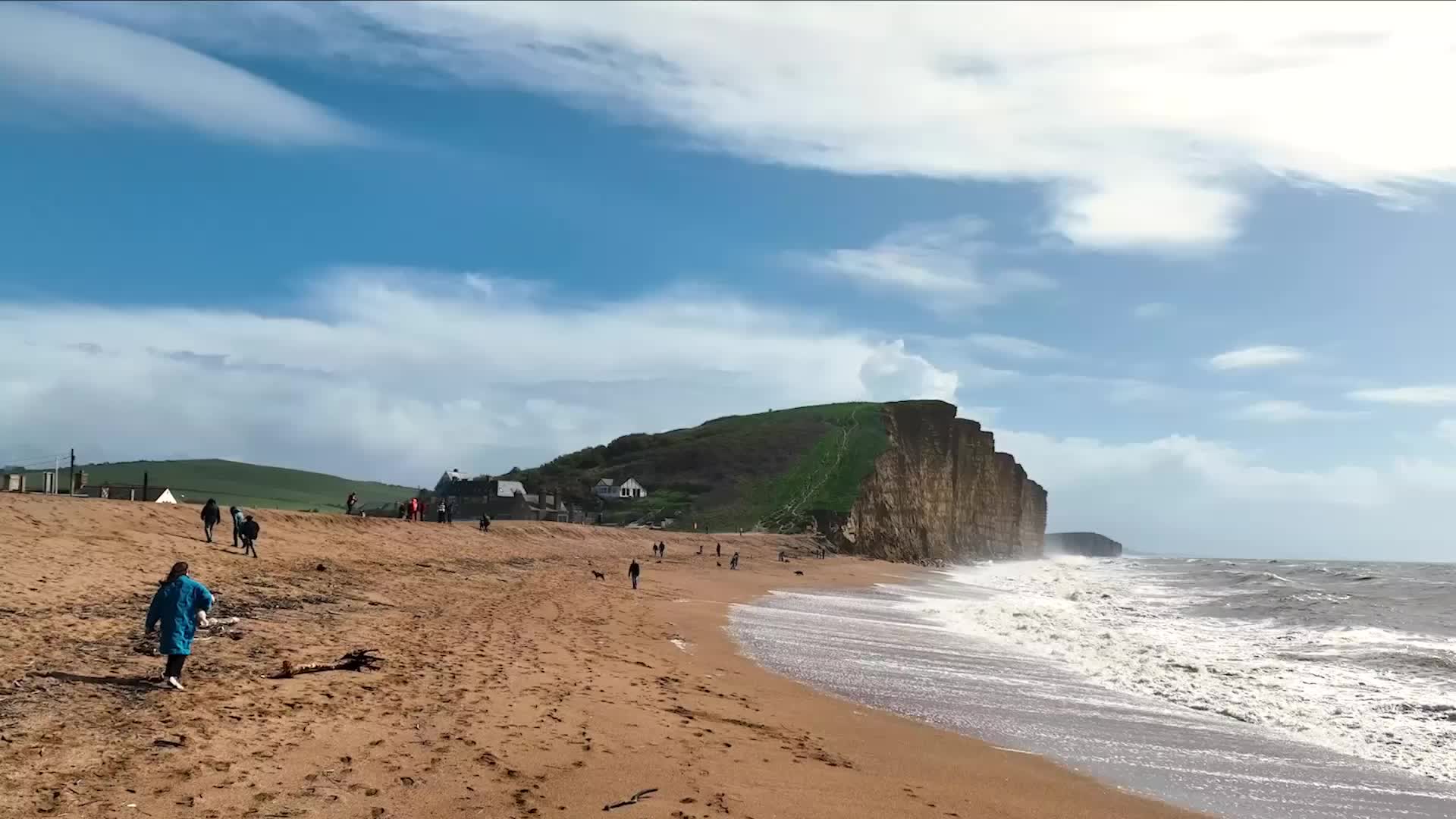 Cliff Collapses Just Inches From Beach Crowds - Videos from The Weather ...