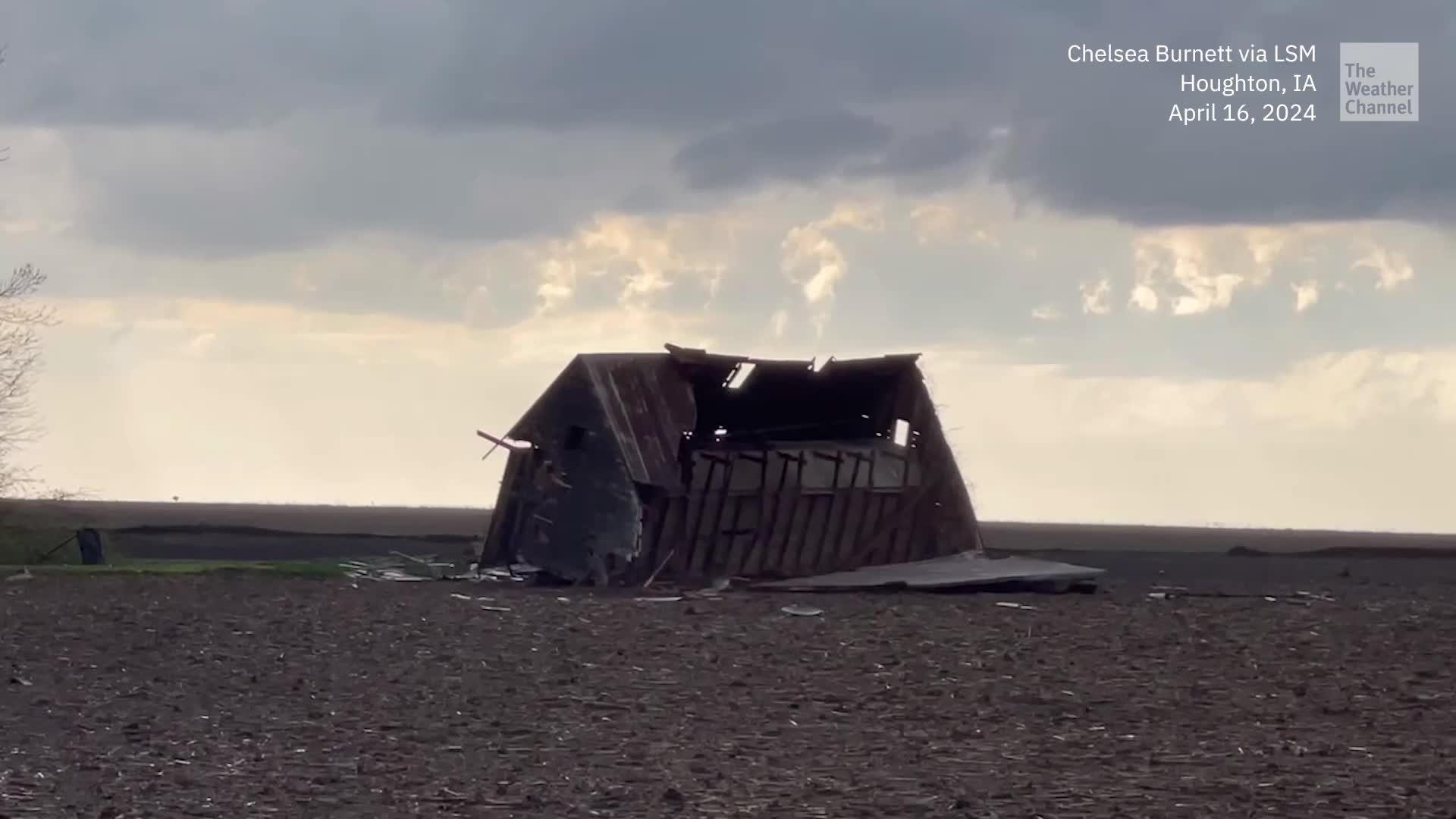 Look: Tornadoes, Strong Storms Pummel Iowa - Videos from The Weather ...