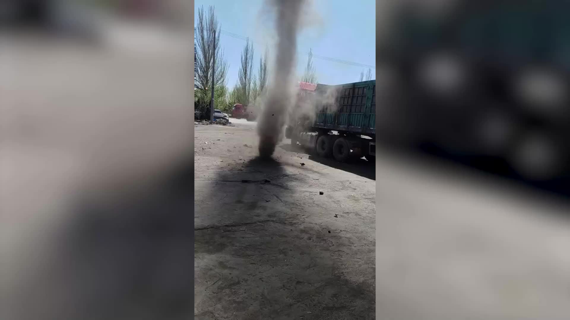 30-Meter-Tornado braust plötzlich über den Boden - Videos from The ...