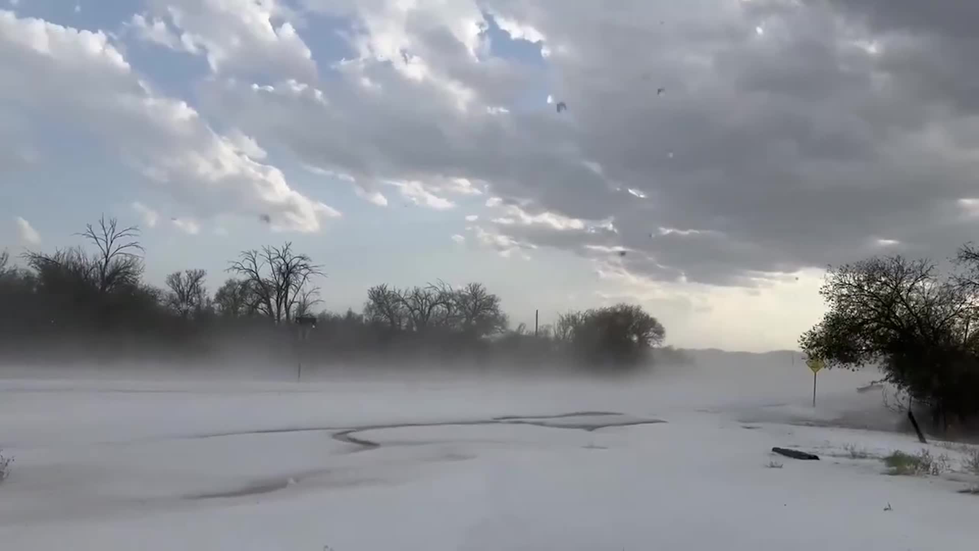 El granizo convierte los 90 de Texas en un paraíso invernal - Videos de ...