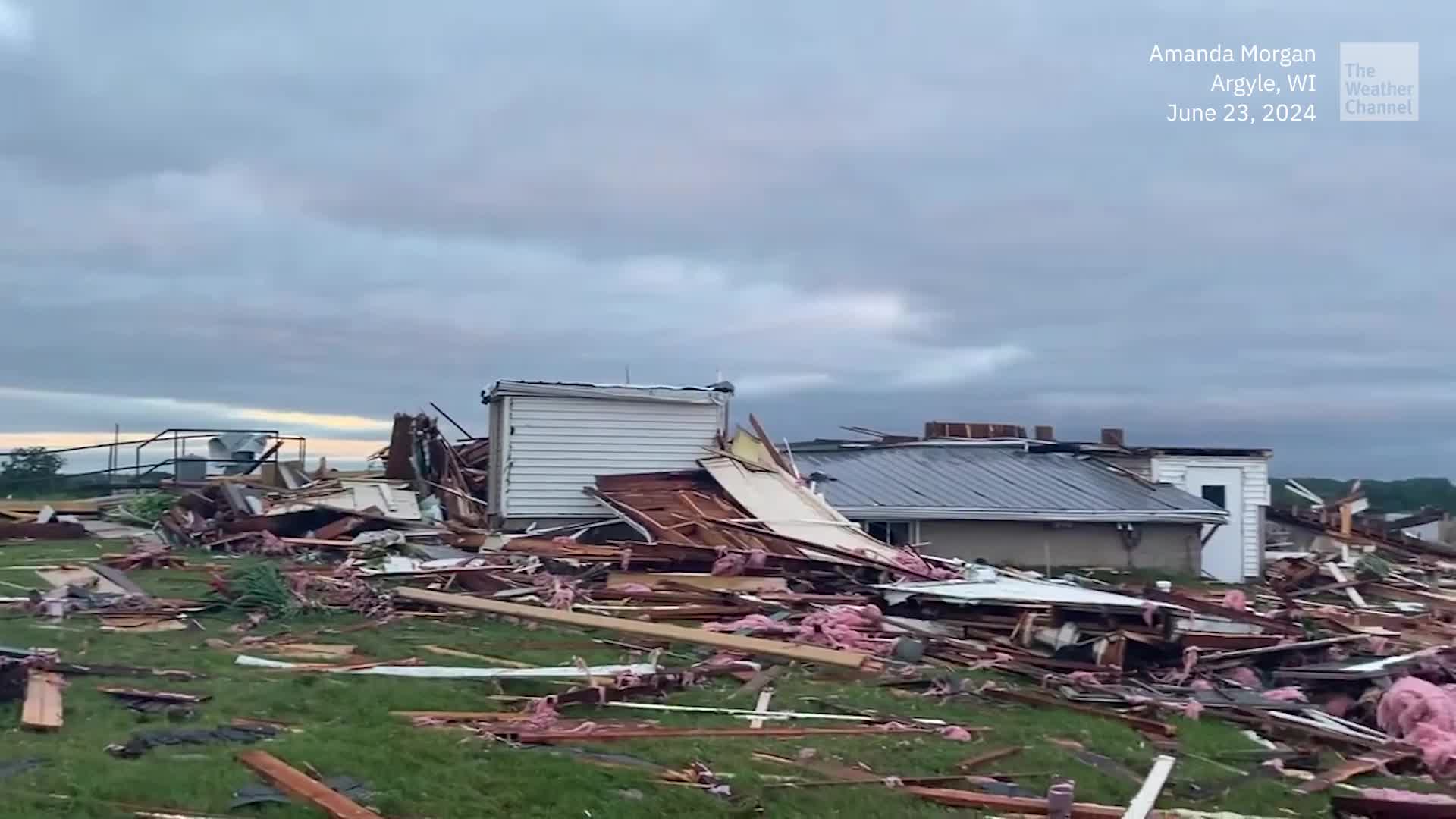 Tornado Destruye Iglesia Histórica en Wisconsin - Videos de The Weather ...