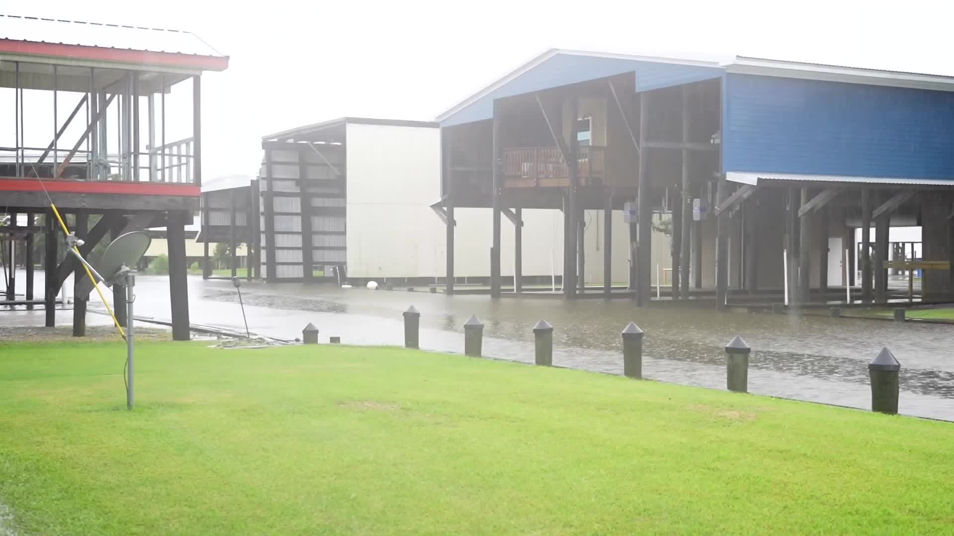 Francine's Winds, Flooding Close In - Videos from The Weather Channel