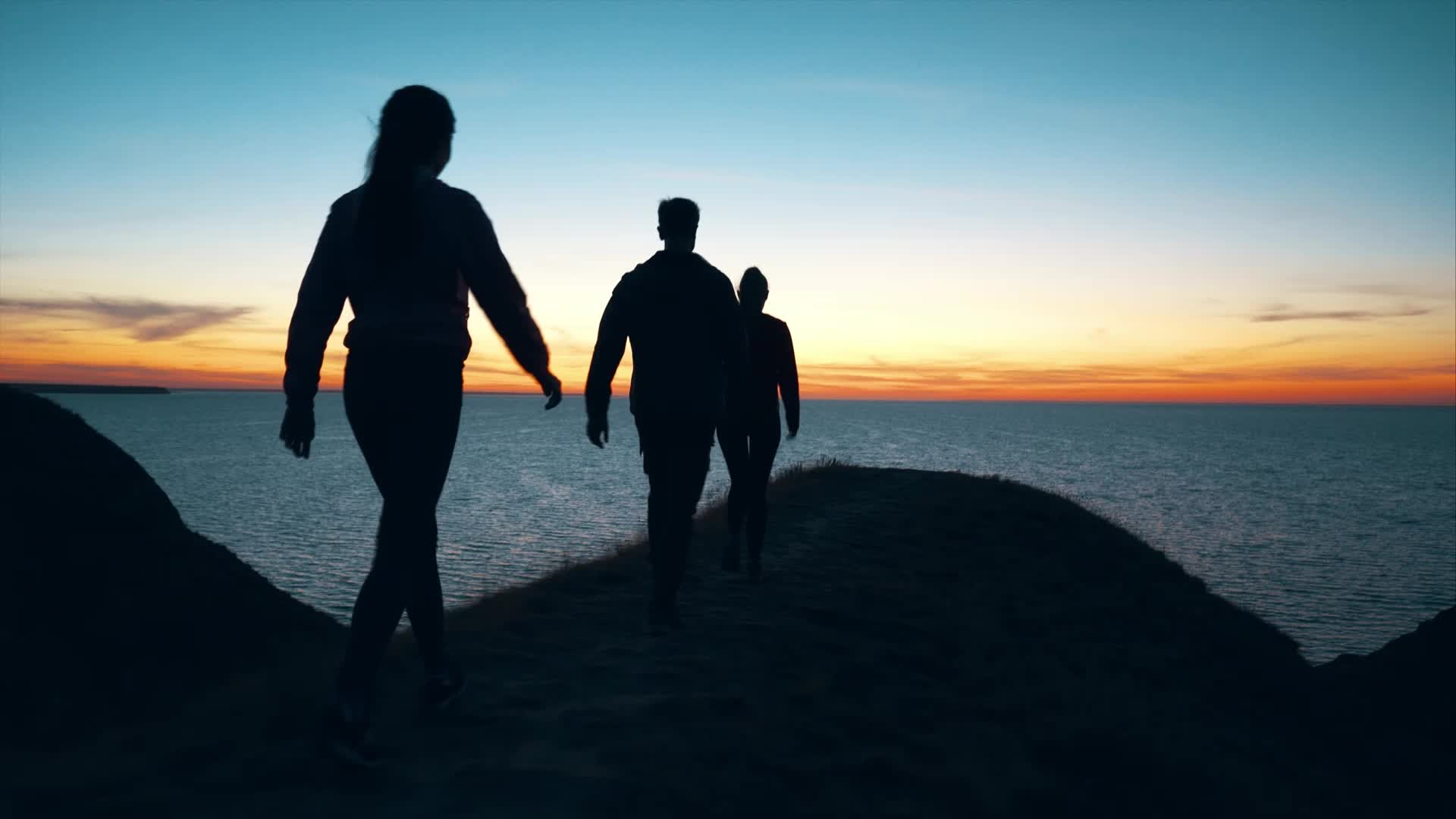 'Noctourism' Leads 2025 Travel Trends - Videos from The Weather Channel