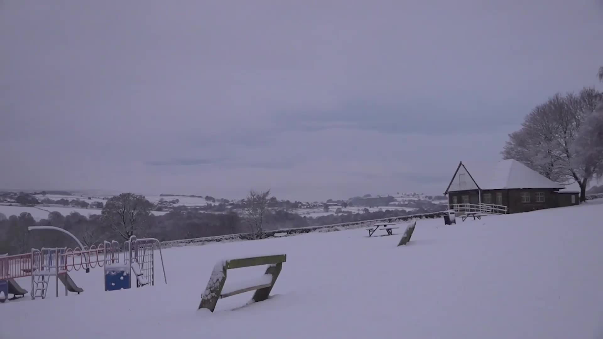 Snow Blankets Sheffield, England, As Storm Unfolds - Videos from The ...