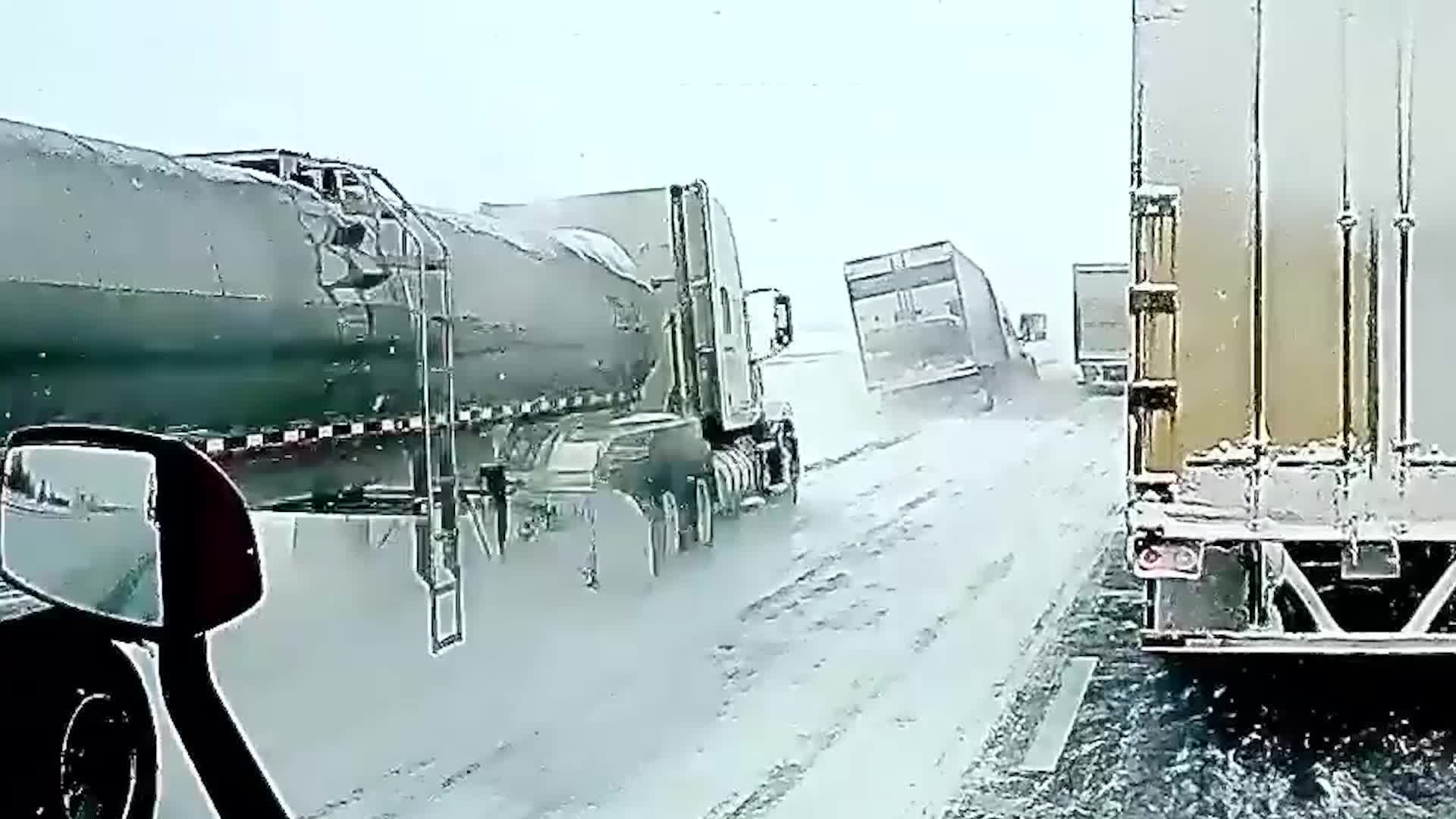 Semis Narrowly Avoid Snowy Crash In Missouri - Videos from The Weather ...