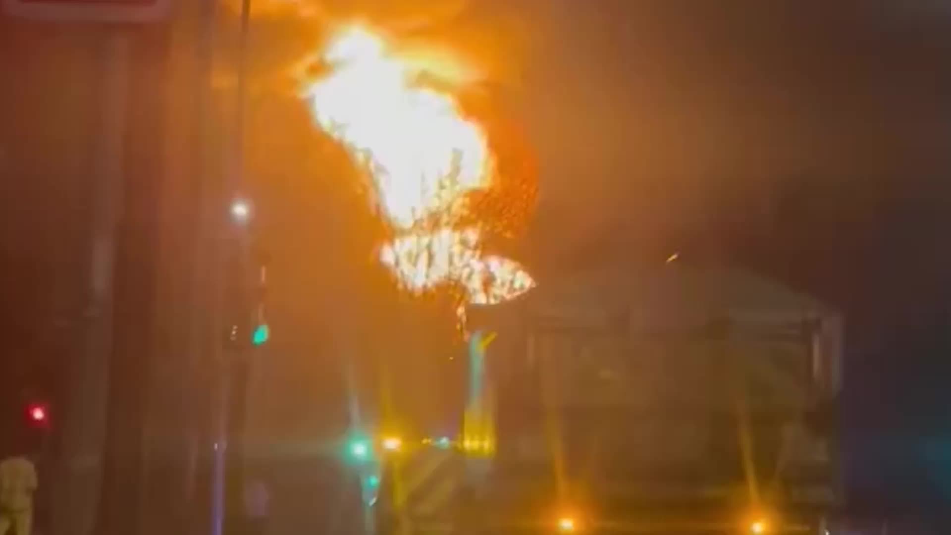 Heathrow Closed By Fire: 3 Things To Know - Videos from The Weather Channel