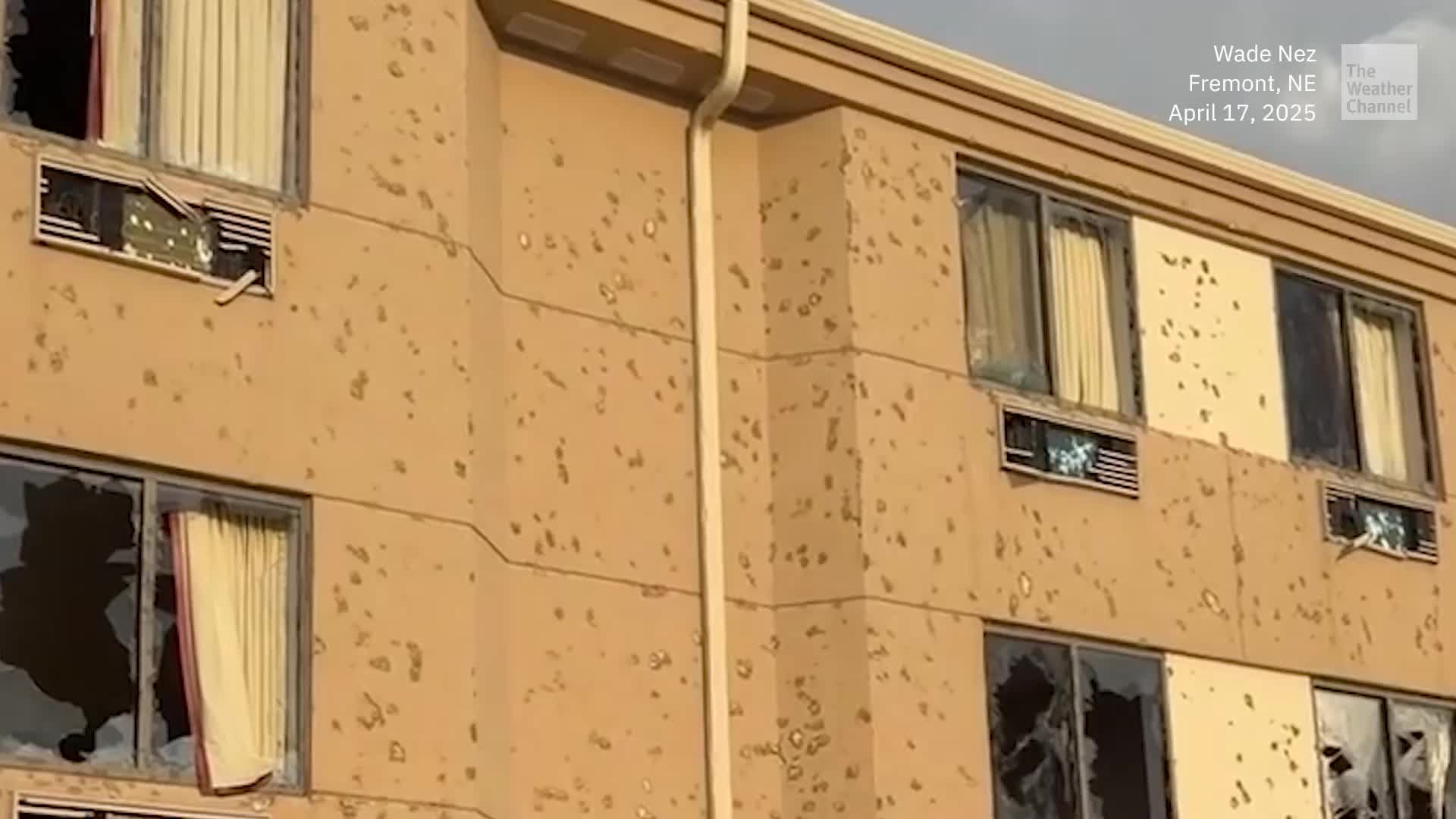 Baseball-Sized Hail Blasts Hotel - Videos from The Weather Channel