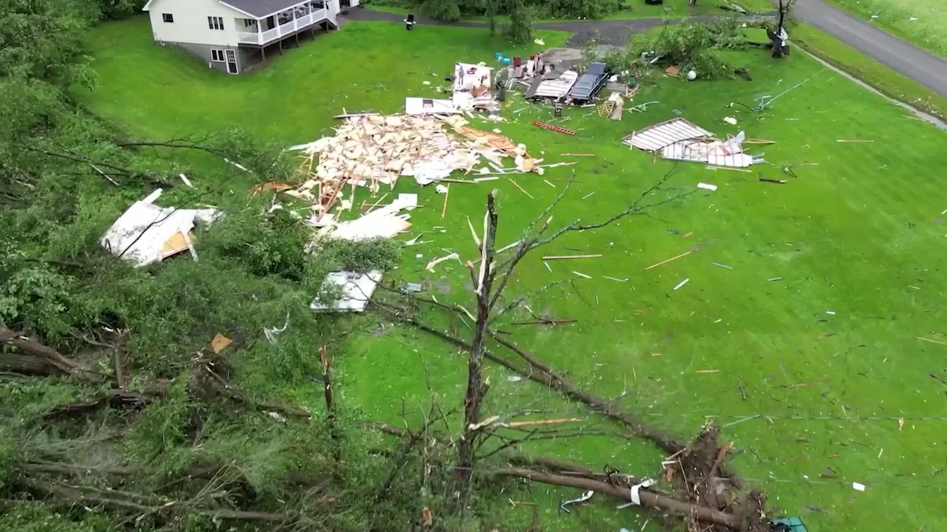 Dron Muestra Secuelas De Probable Tornado En Nueva York - Videos de The ...