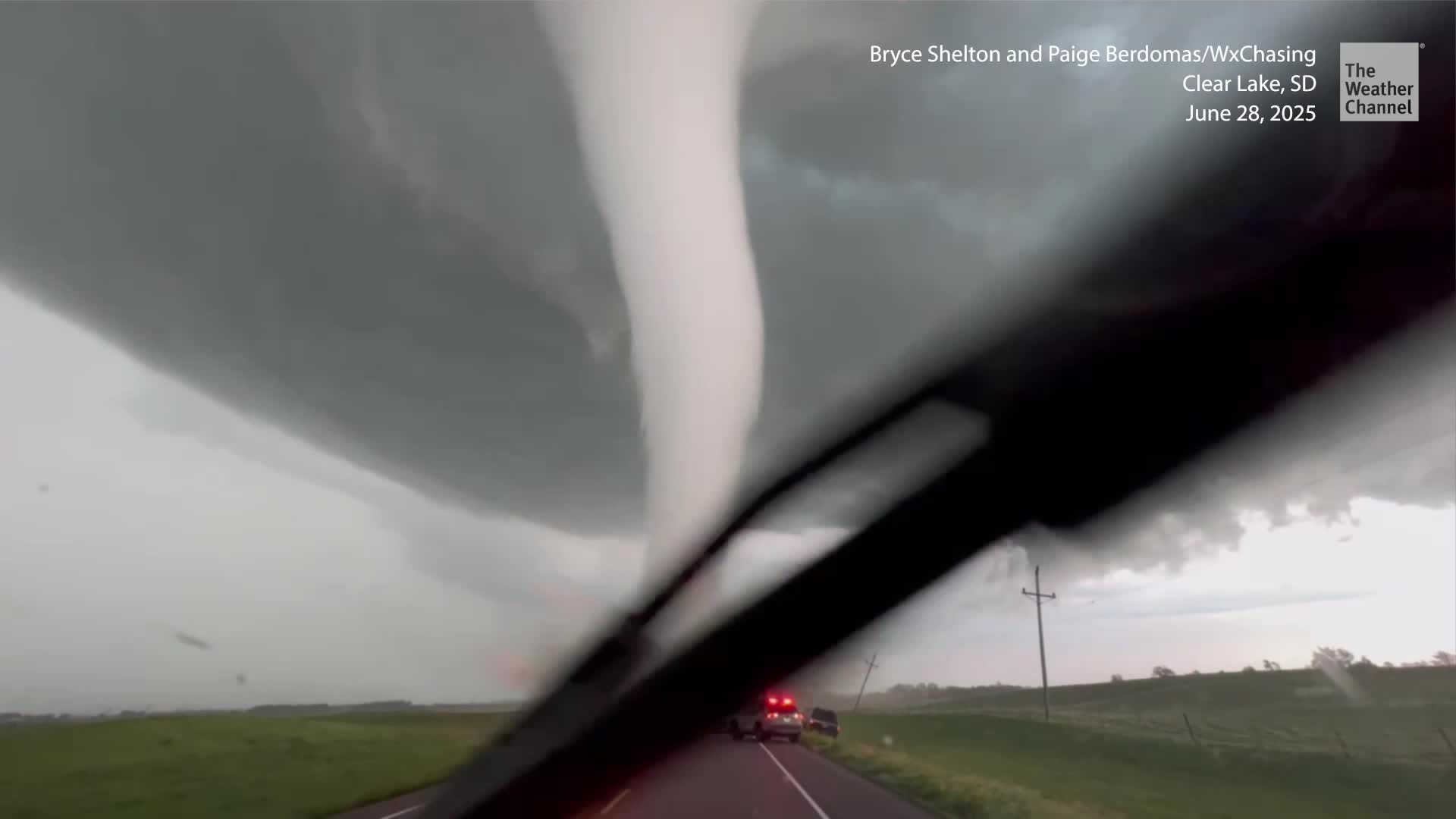 Storm Chasers Stalk South Dakota Tornadoes - Videos from The Weather ...