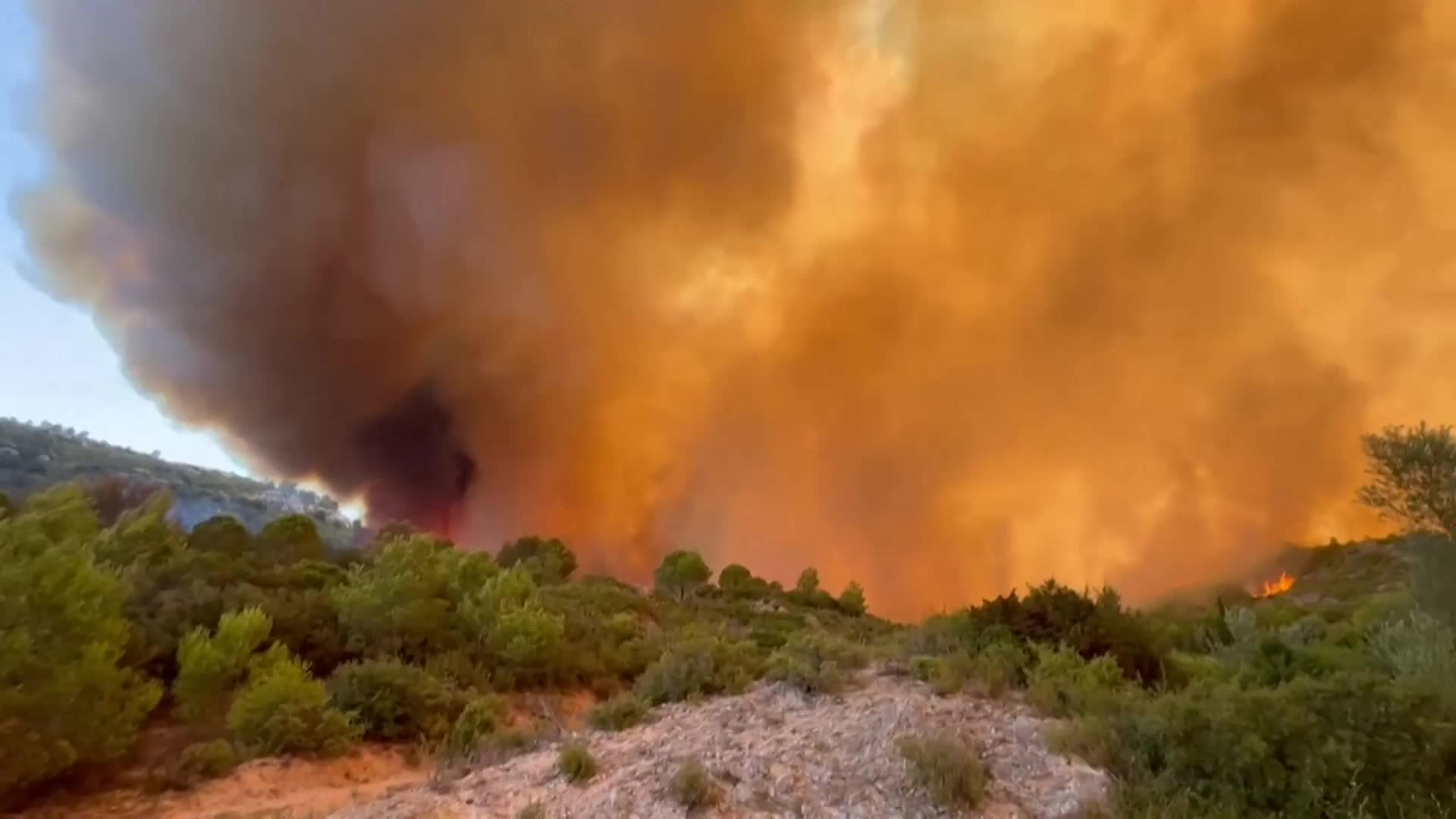 Largest Wildfire In Decades Burns French Homes - Videos from The ...