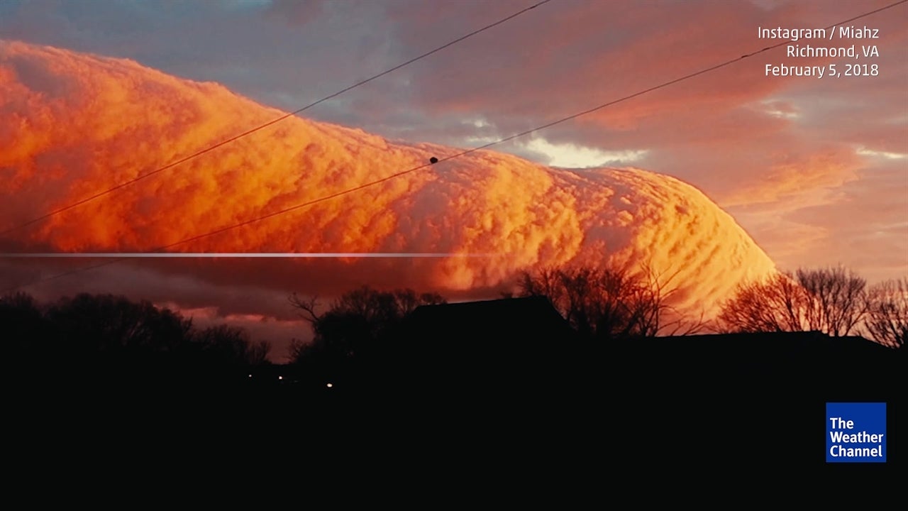 Apocalyptic roll cloud sweeps across the sky - Videos from The Weather ...