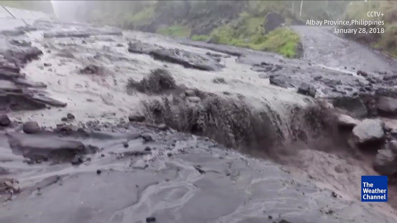 Heavy Rainfall Triggers Dangerous Mudslides on Philippines' Mayon ...