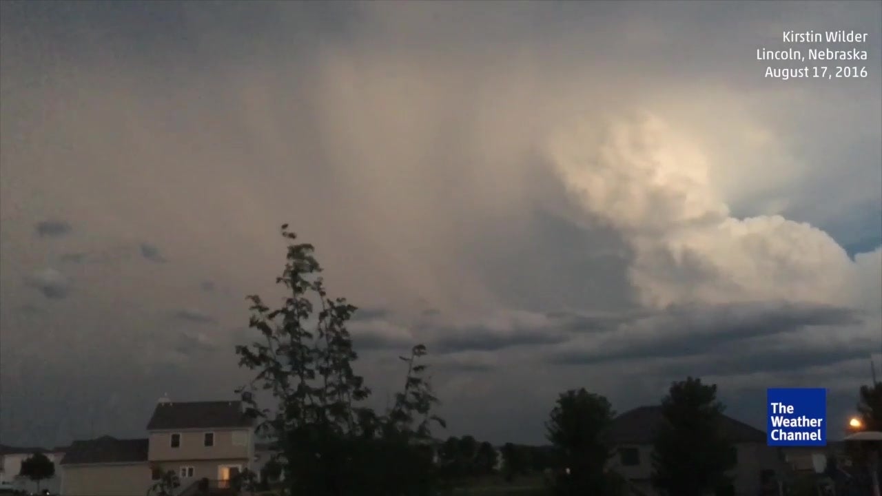 Wild Lightning Over Lincoln, Neb. - Videos from The Weather Channel