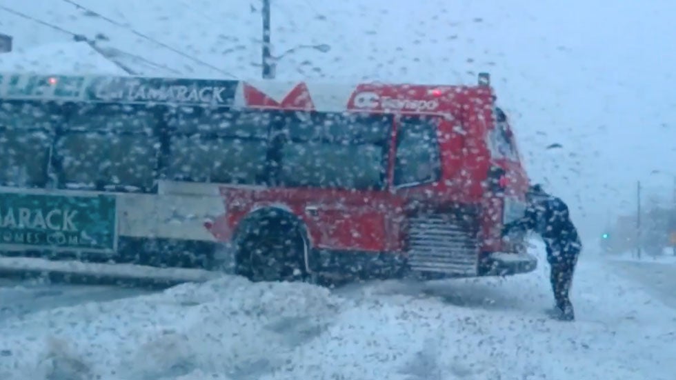 Snow-bound Bus Kicks Up Dangerous Debris in Canada | The Weather Channel