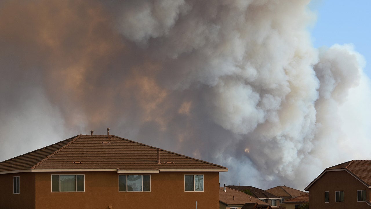 Evacuations Ahead of Pilot Fire - Videos from The Weather Channel